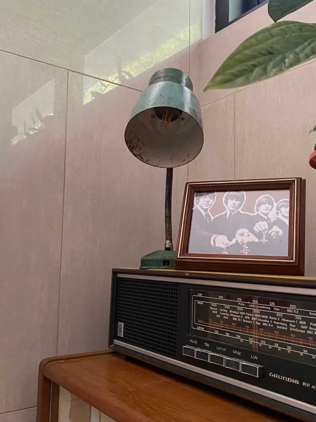 📺คาเฟ่ลับๆประชาอุทิศ📻 | แกลเลอรีที่โพสต์โดย Ar | Lemon8