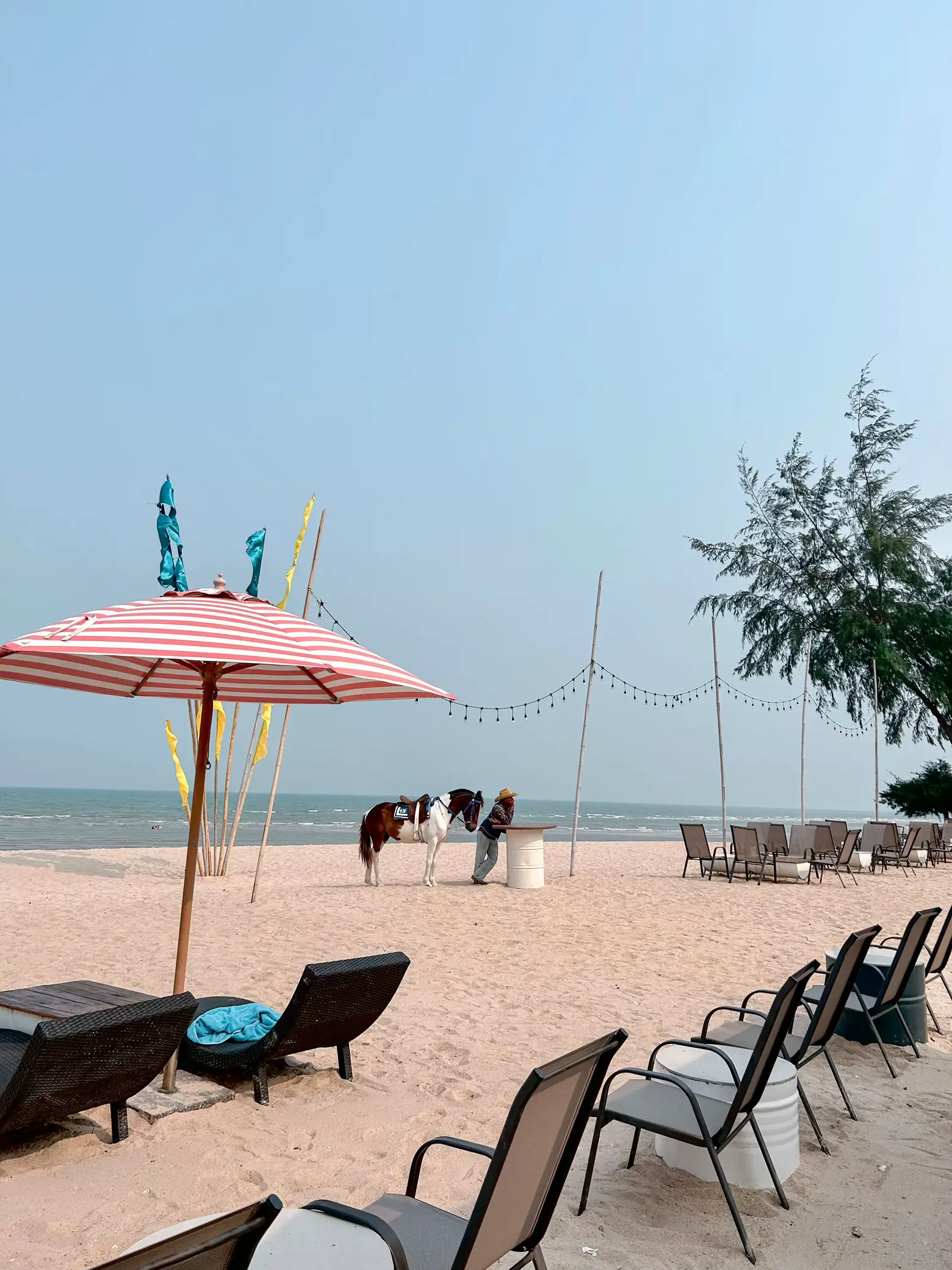 OOTD Beach outfit - Hua Hin 🧜‍♀️ | แกลเลอรีที่โพสต์โดย ♡ MANOW ♡ | Lemon8