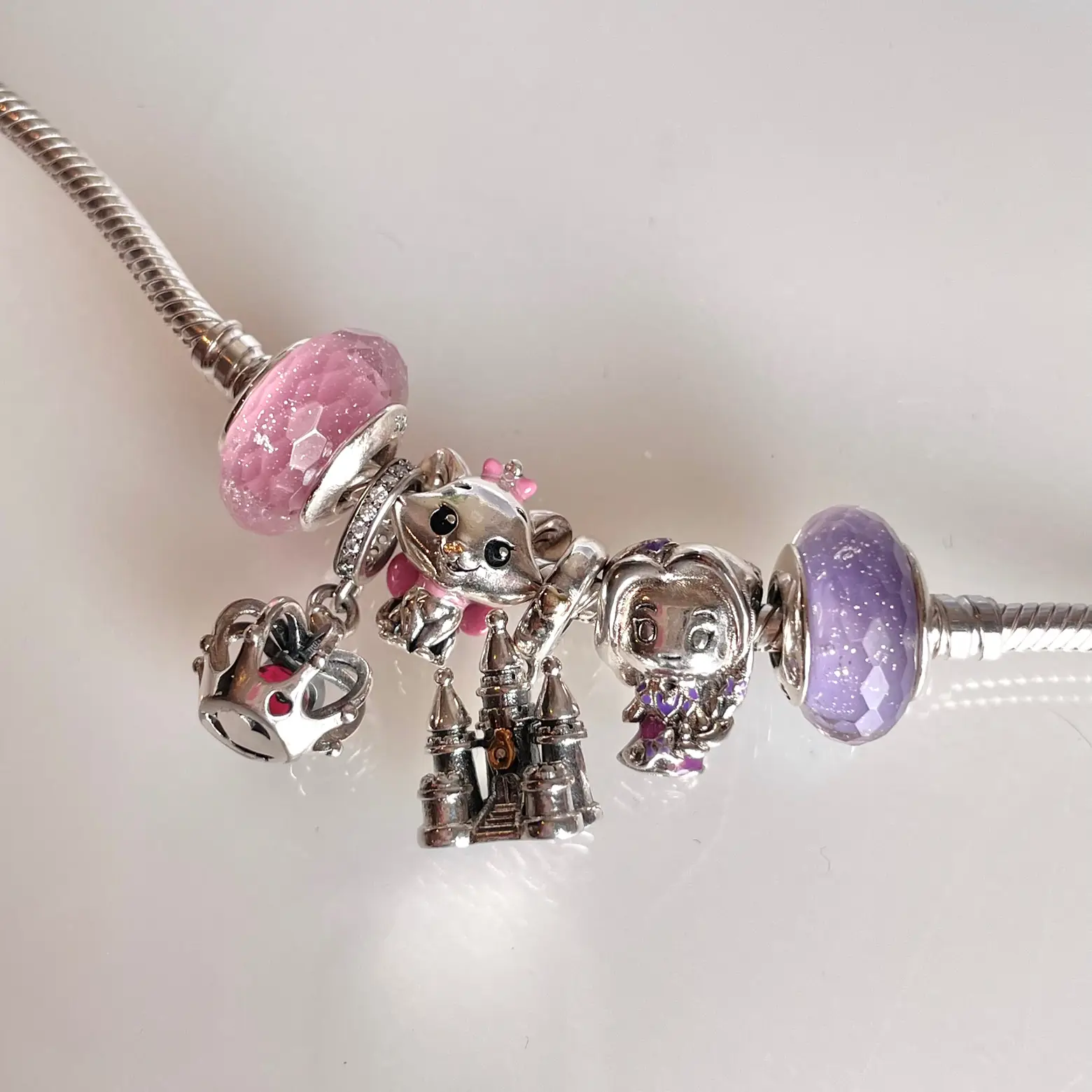 รีวิวกำไล Pandora x Disney ‎יִ 🎀 | แกลเลอรีที่โพสต์โดย estherxnice 🐰🎀 ...