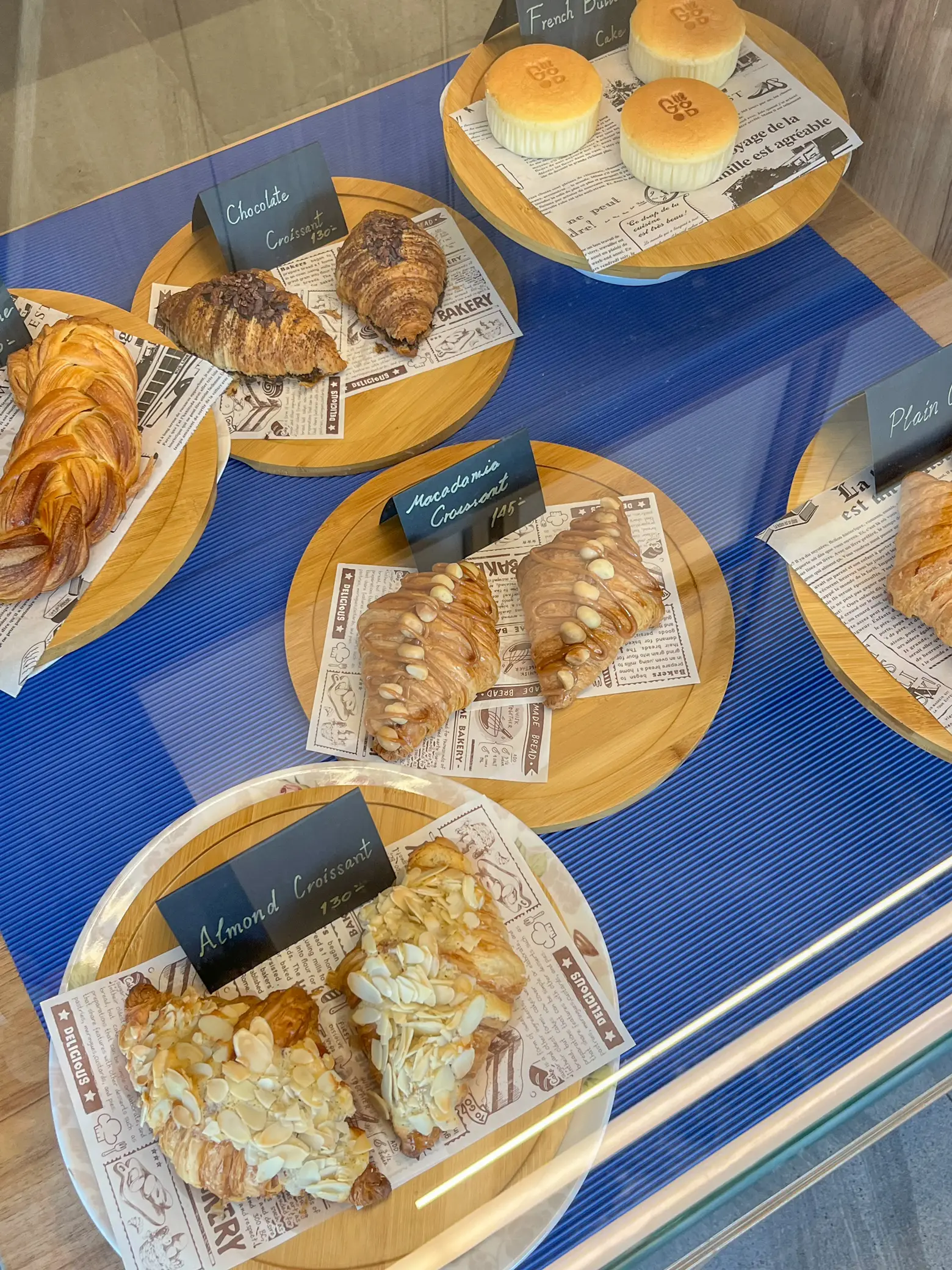 คาเฟ่เปิดใหม่ สายถ่ายรูปห้ามพลาด! | แกลเลอรีที่โพสต์โดย Orm.tk24 | Lemon8