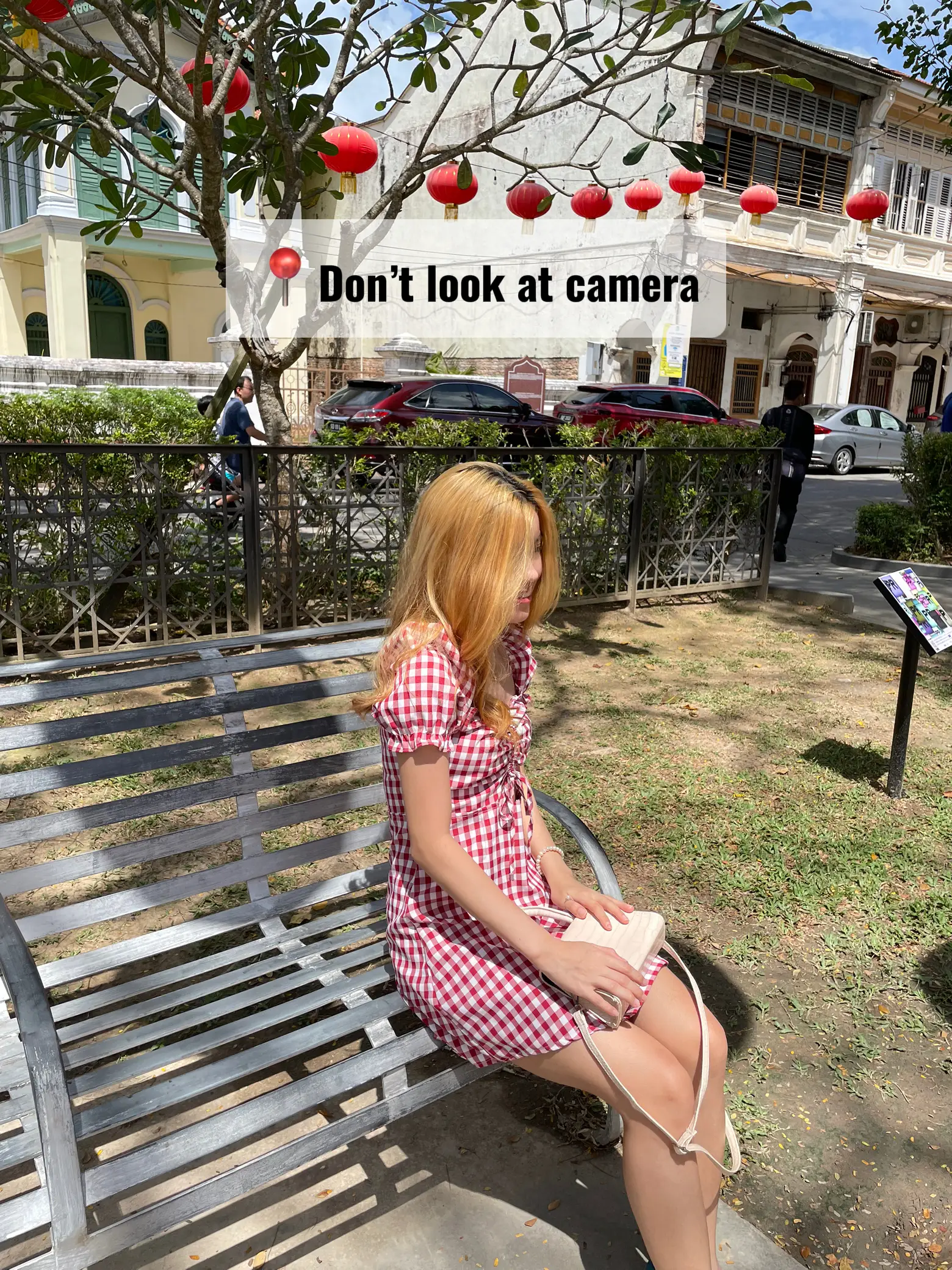 Simple Sitting Pose Idea on the chair- photo tips | Galeri disiarkan oleh Sleepybear | Lemon8