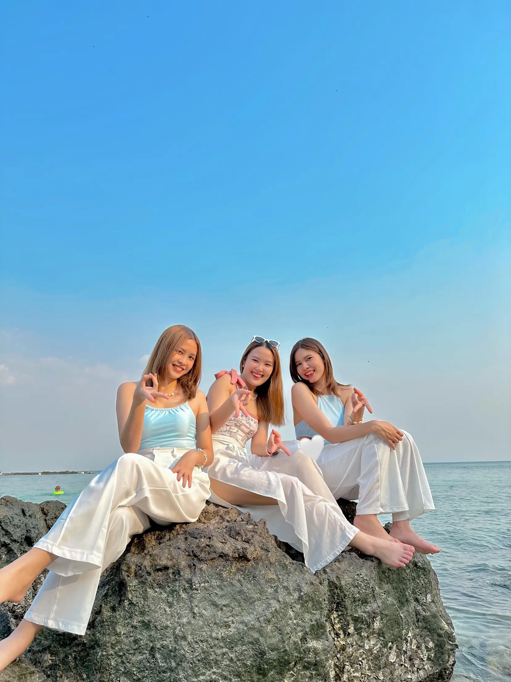 ไอเดียถ่ายรูปที่ทะเลกับเพื่อน - การค้นหาใน Lemon8