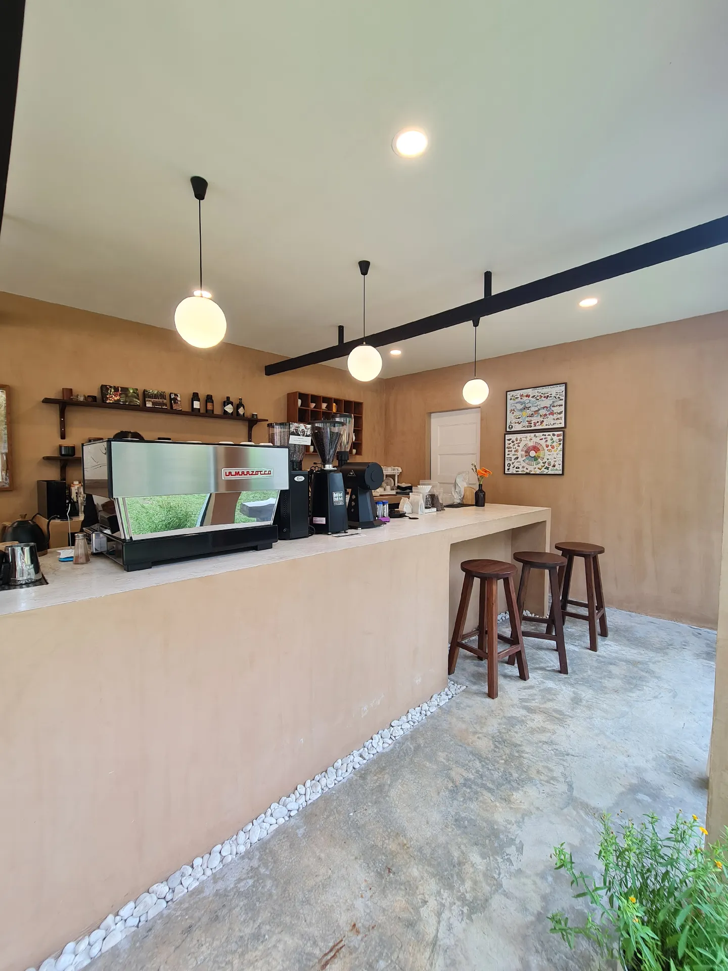 IS.SA.RA COFFEE SPACE | แกลเลอรีที่โพสต์โดย OHMMY | Lemon8