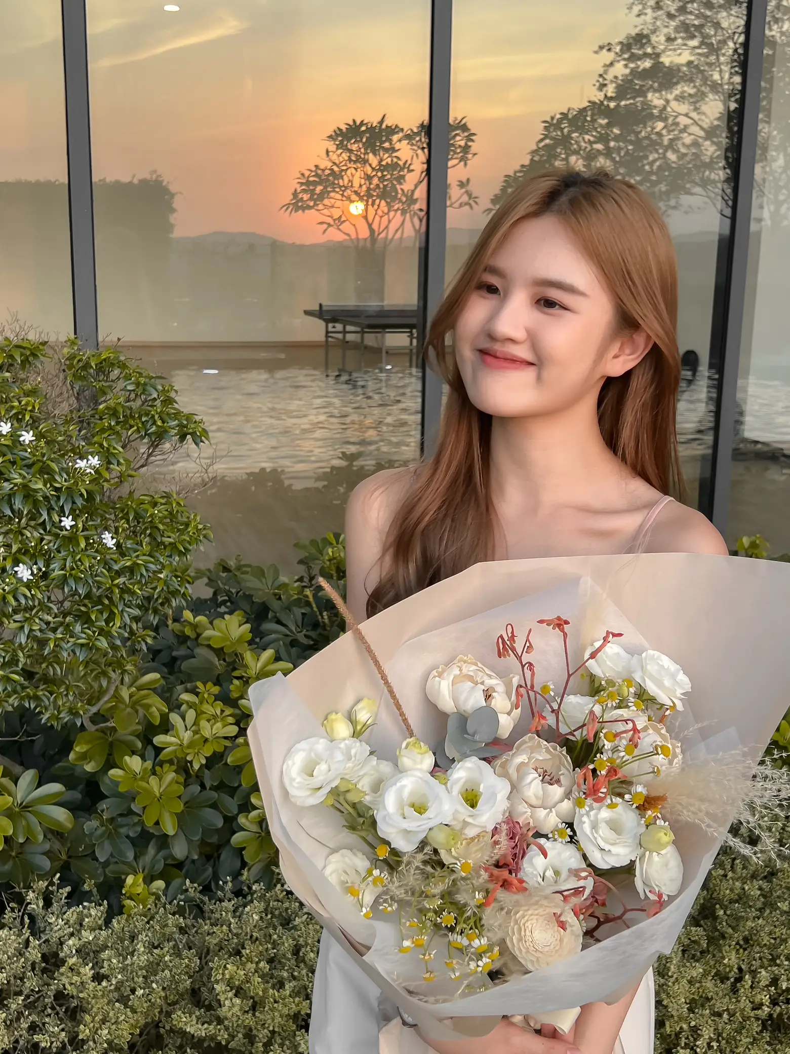 simple outfit + pretty flowers! 😽🌼💗 | Galeri disiarkan oleh Jo Fann | 🦦 ...