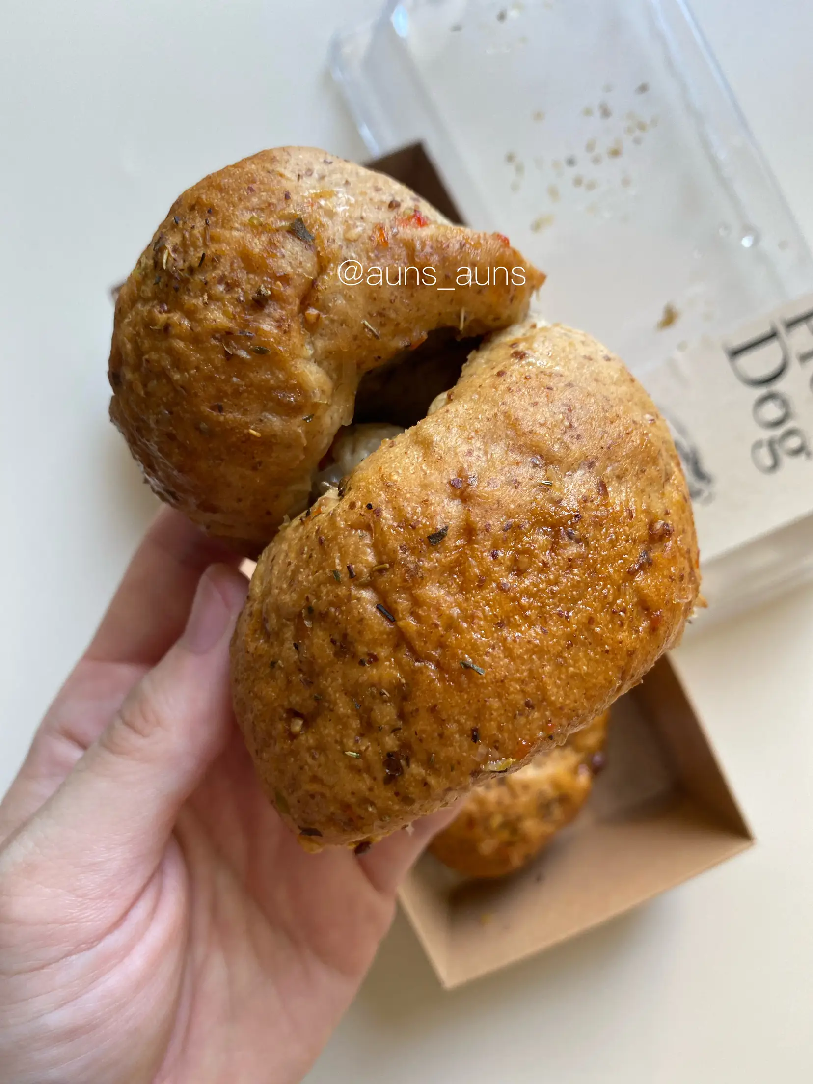 ขนมปังนุ่ม ไส้กรอกโฮมเมด | แกลเลอรีที่โพสต์โดย auns_auns | Lemon8