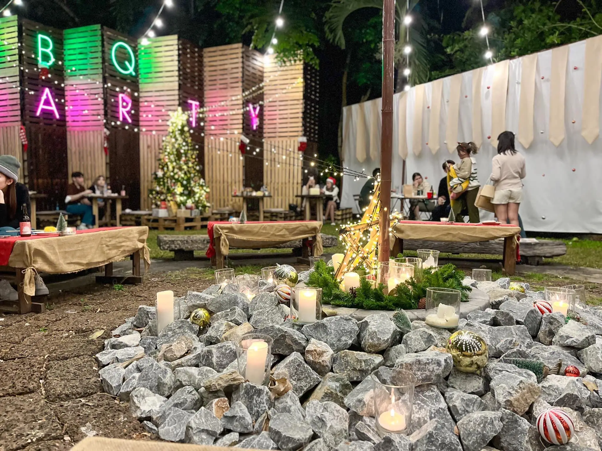 บรรยากาศดีดี หมูกระทะอร่อยๆที่ The Backyard 168 เขาใหญ่ | แกลเลอรีที่ ...