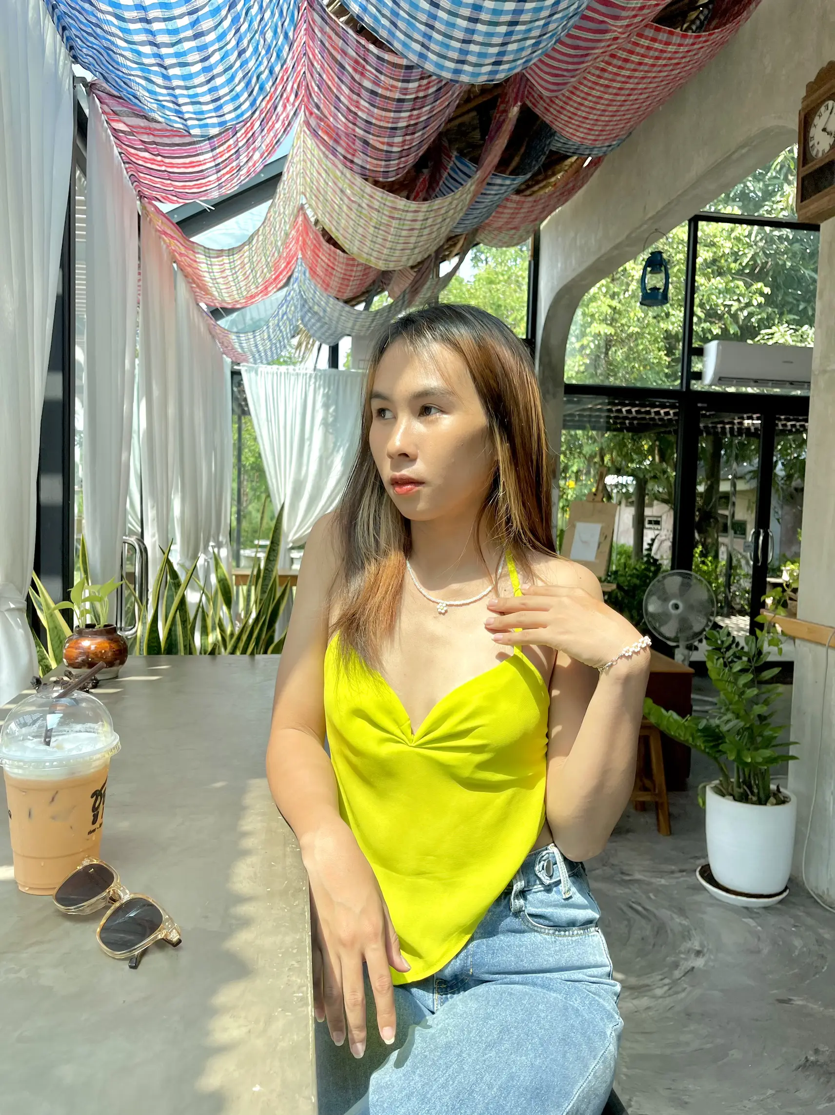 🌈🔥แต่งตัวรับซัมเมอร์ถ่ายรูปคาเฟ่ 💚🔥 | แกลเลอรีที่โพสต์โดย Fang | Lemon8