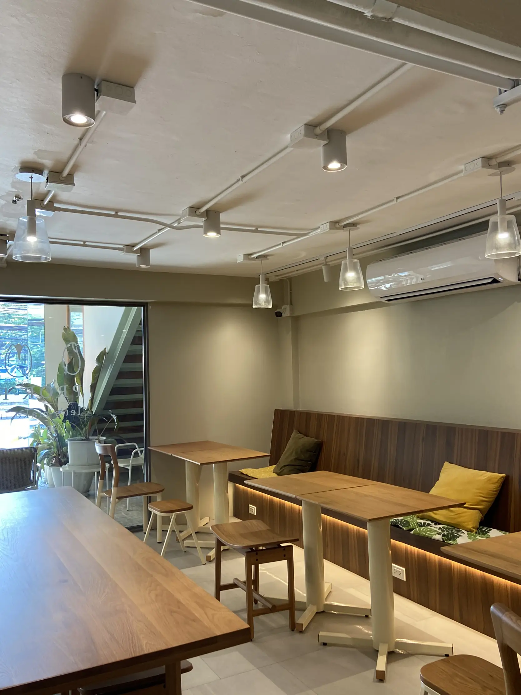 PROR-FHUN Friendly Spaceꕤ คาเฟ่สไตล์มินิมอล | แกลเลอรีที่โพสต์โดย ...