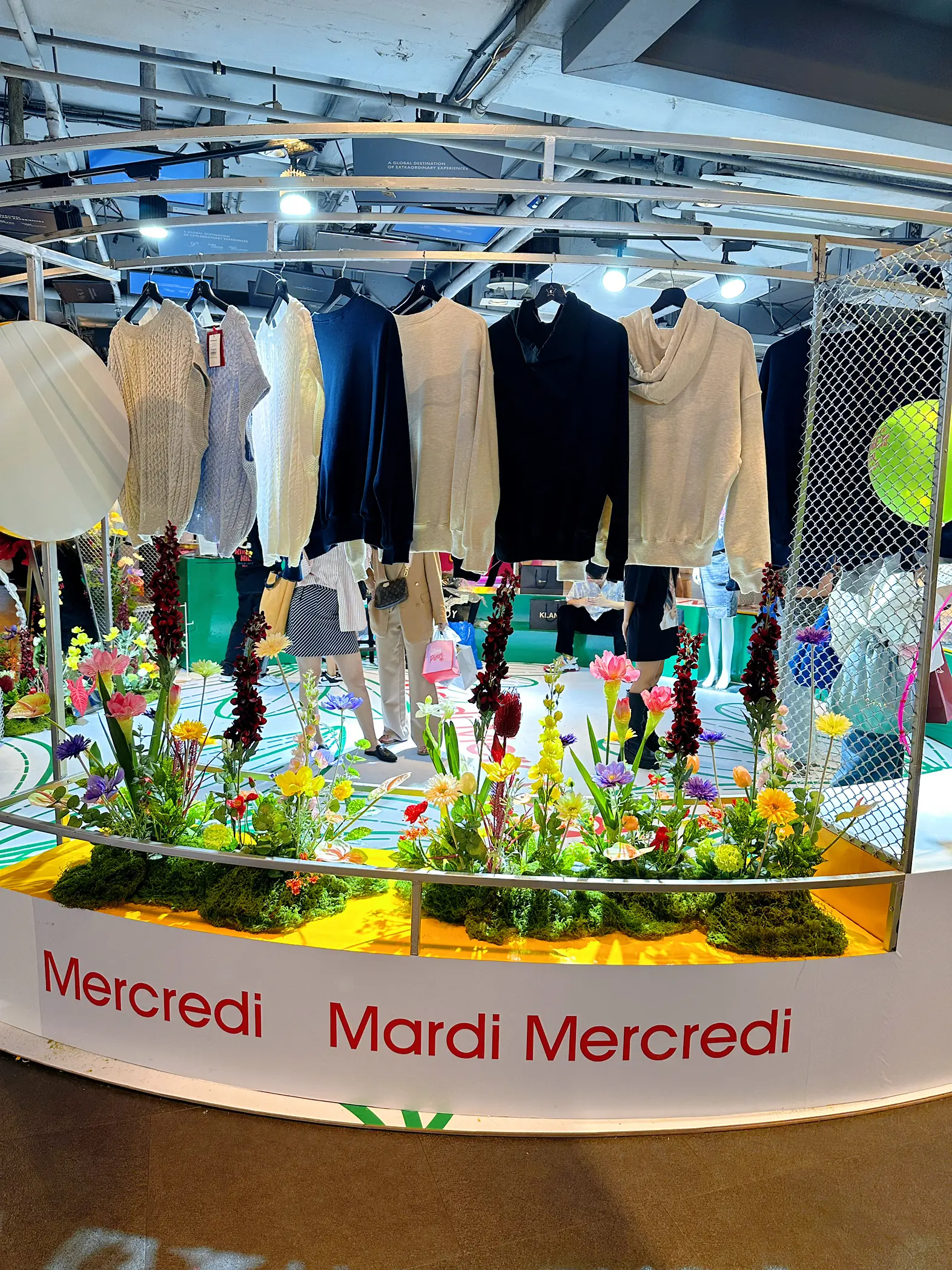 MARDI MERCREDI POP-UP STOREที่สยามเซ็นเตอร์🌼💖 | แกลเลอรีที่โพสต์โดย specialnice | Lemon8