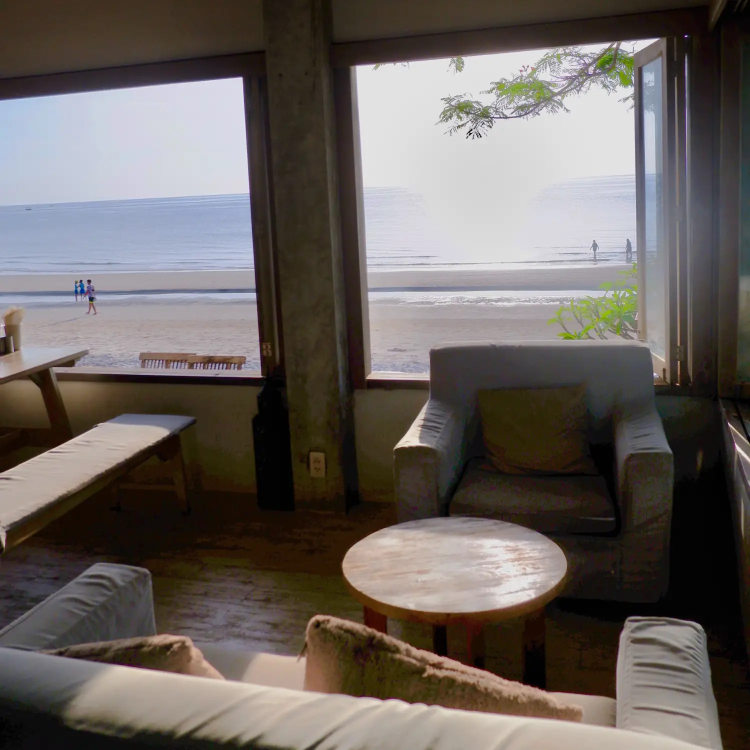 Drip Rim Lay คาเฟ่หัวหินติดทะเล 🌤🧸 | แกลเลอรีที่โพสต์โดย proud_p | Lemon8