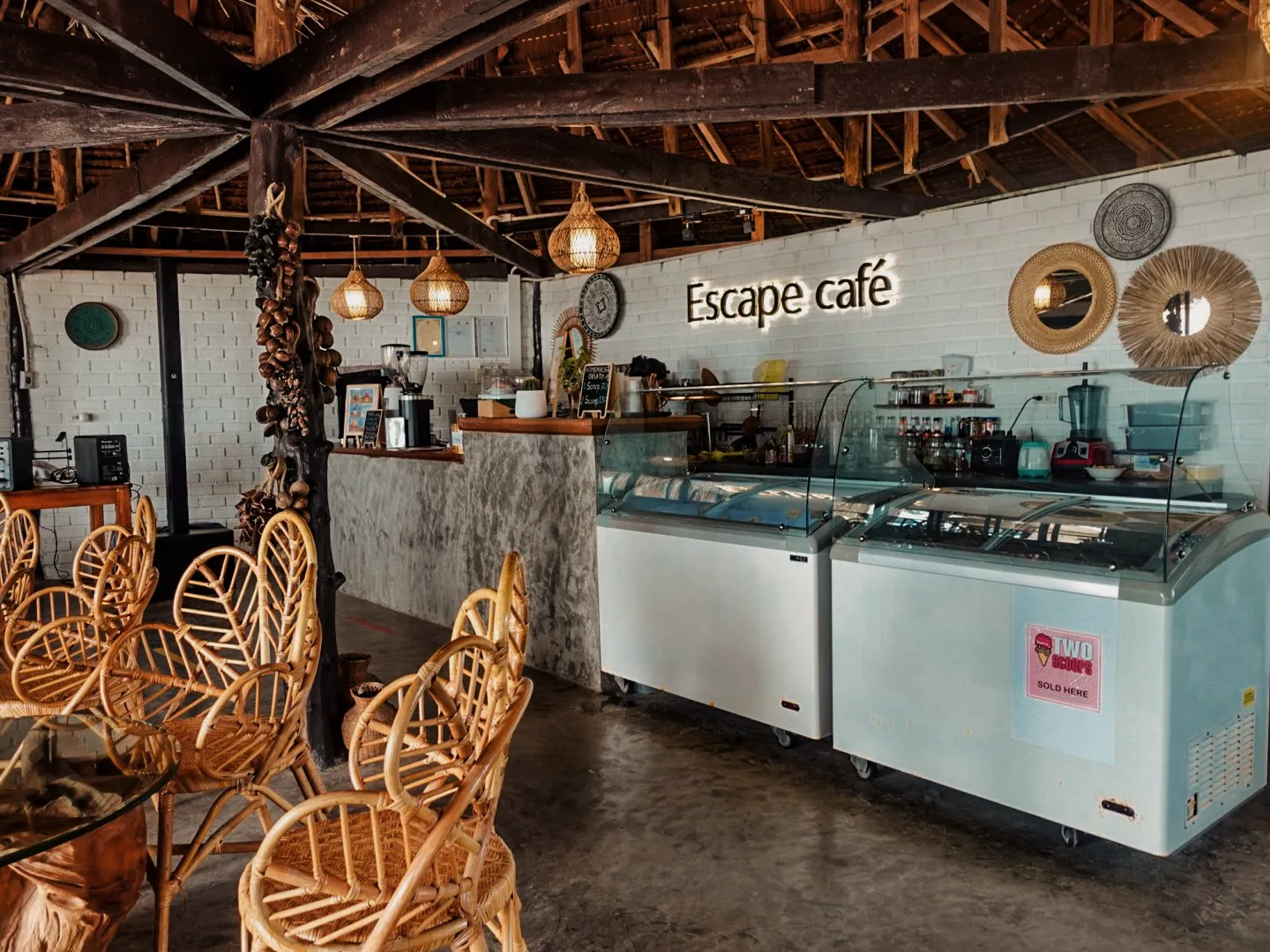 Escape Cafe' คาเฟ่ลับบนเกาะลันตา | แกลเลอรีที่โพสต์โดย LADY FANG 🍋 | Lemon8