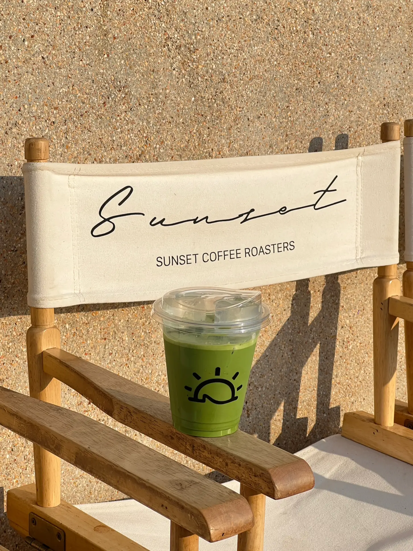 คาเฟ่ติดหาดพัทยาให้ฟีลเหมือนต่างประเทศ - sunset coffee 🌅 | แกลเลอรีที่โพสต์โดย เบนเทนไปไหนดี ...