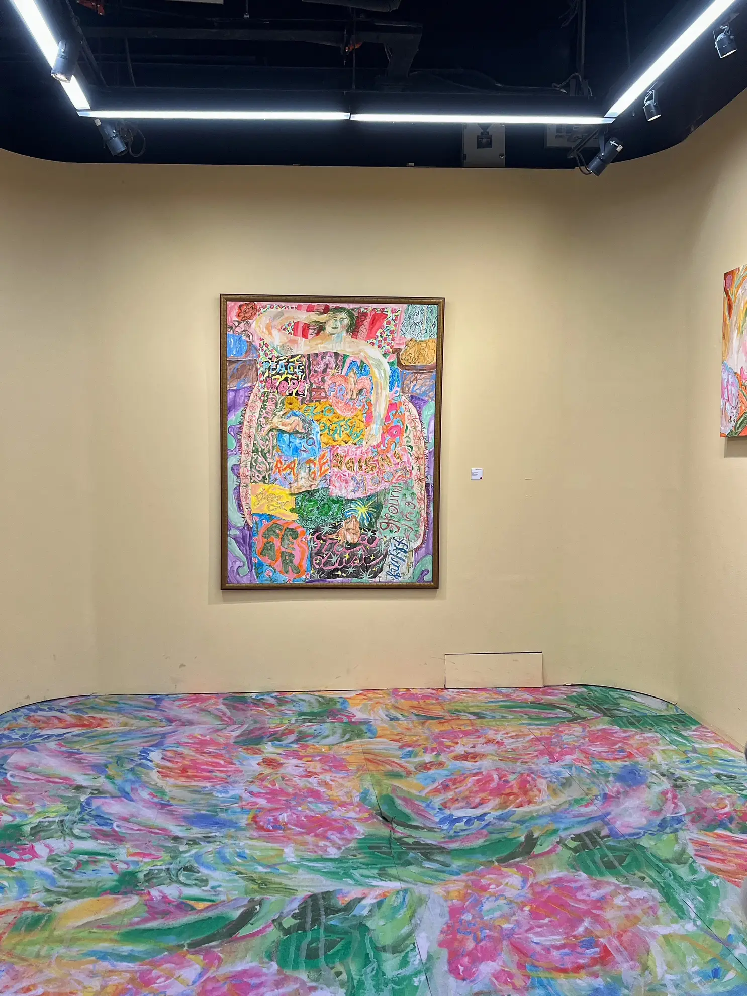 หนีสงกรานต์ไปชมนิทรรศการ She’s too much | แกลเลอรีที่โพสต์โดย backyard | Lemon8