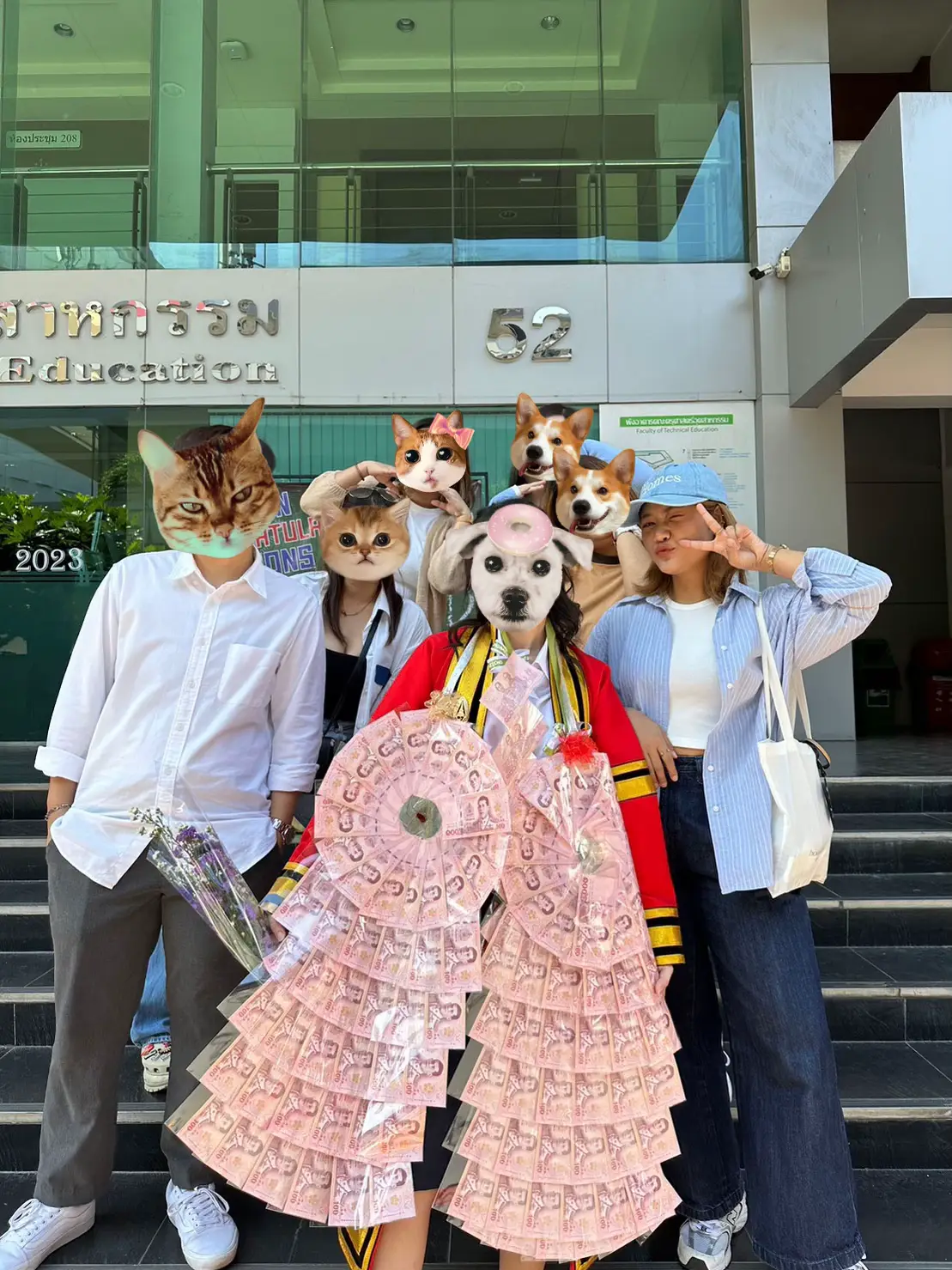 🎓Congratulations! Outfits ด้วยลุค baby blue🧵🪡 | แกลเลอรีที่โพสต์โดย ...