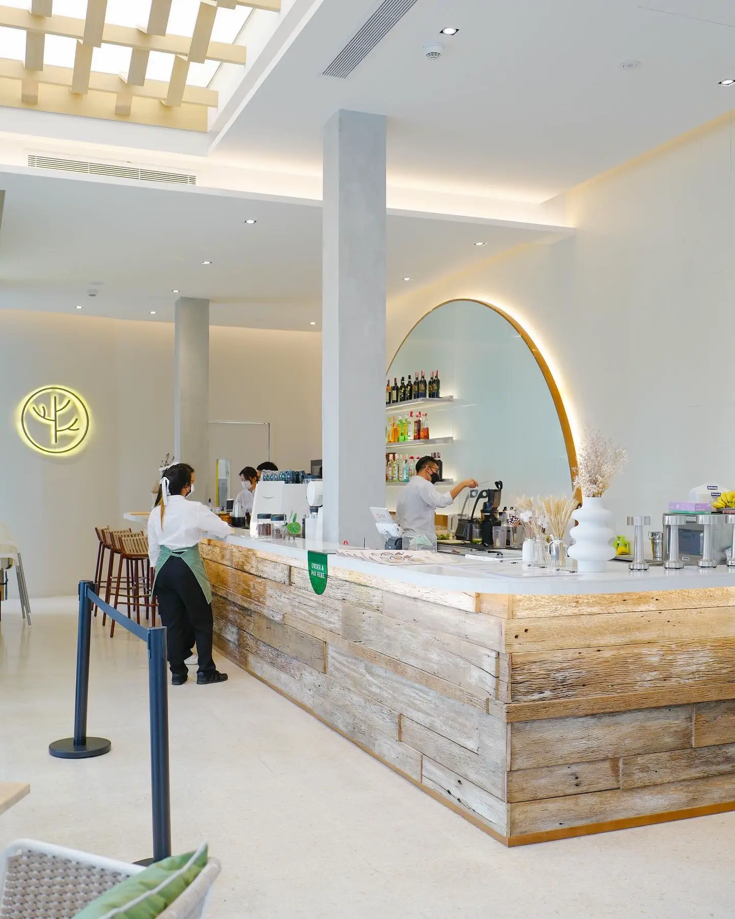 ORB Café and Bar @พัทยา | แกลเลอรีที่โพสต์โดย Thalhoong-Money | Lemon8