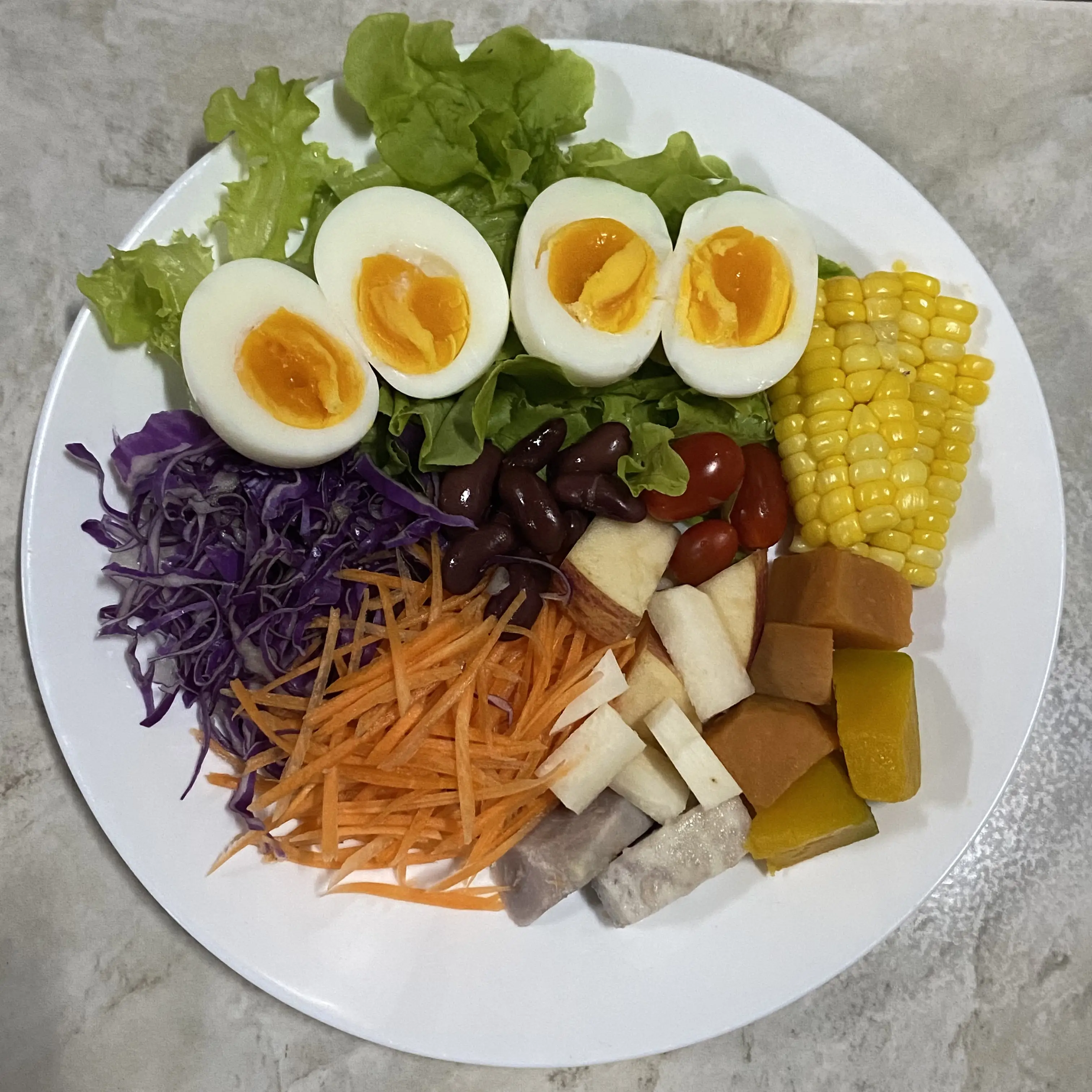 มื้อเย็นกับจานสลัด🥗 | แกลเลอรีที่โพสต์โดย bass_healthy | Lemon8