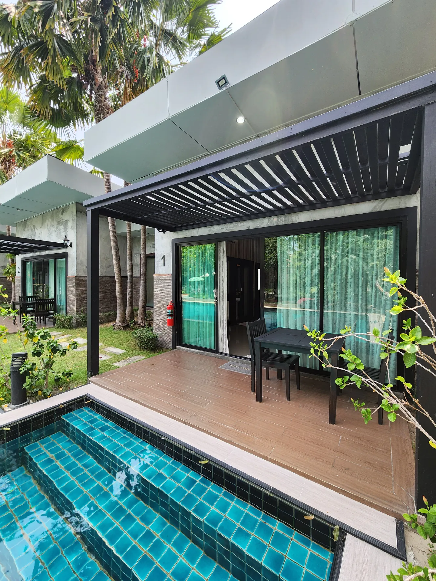 ที่พักใกล้กรุงเทพ พูลวิลล่า มาเป็นกลุ่ม คุ้มสุดๆ | แกลเลอรีที่โพสต์โดย Pornmanee June | Lemon8