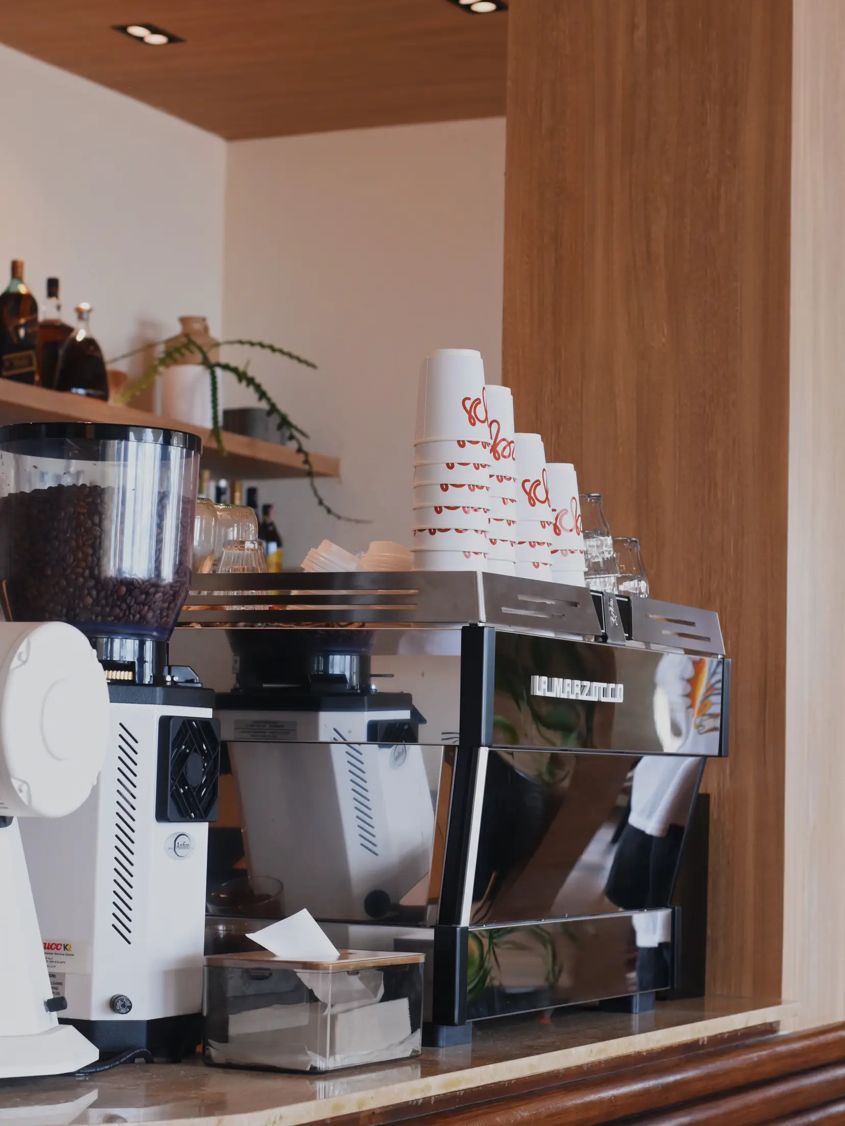 คาเฟ่เปิดใหม่ล่าสุดมุมถ่ายรูปติดทะเล 🌴🌊💖 | แกลเลอรีที่โพสต์โดย Nivarin ...