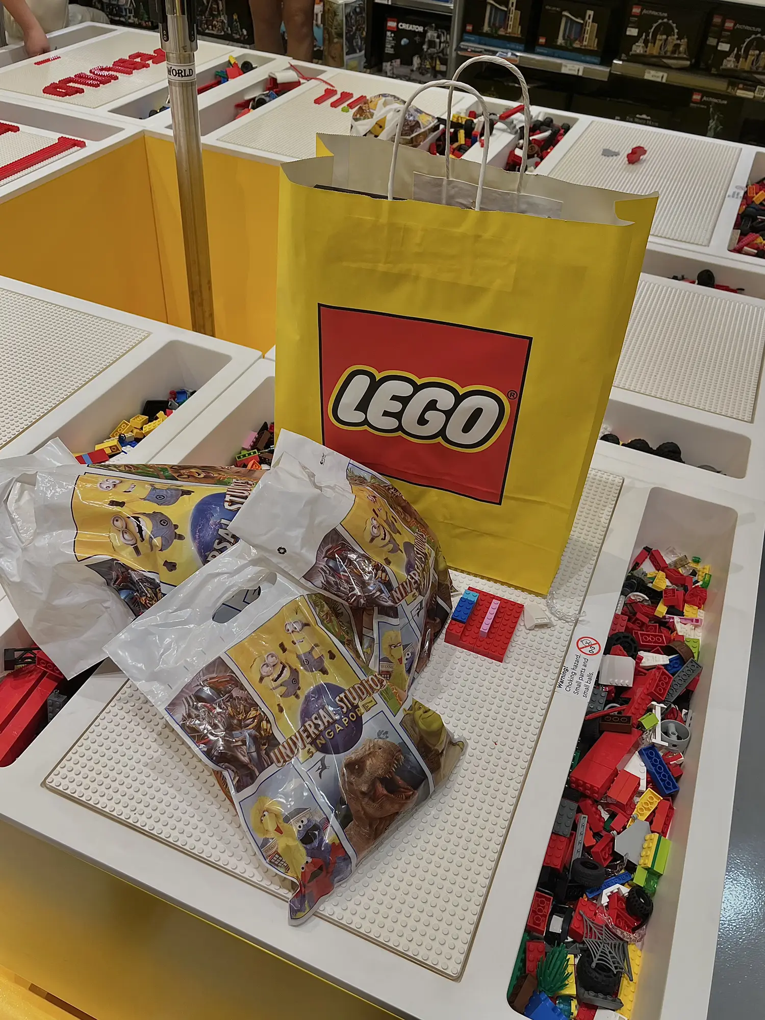 LEGO land @sentosa singapore | พาชมเลโก้แลนด์🧩🦕 | แกลเลอรีที่โพสต์โดย ...