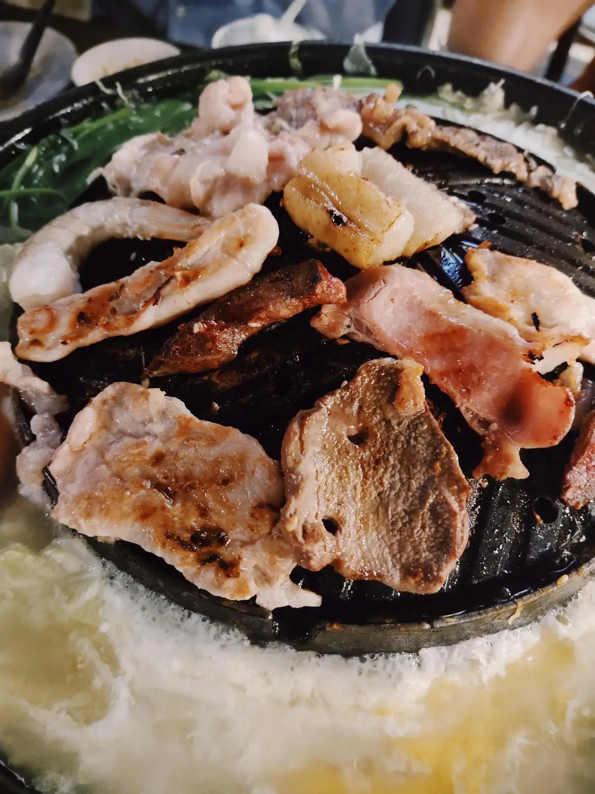 ชวนมากิน " หมูกะทะลอยฟ้า " ย่านอารีย์ บรรยากาศดี | แกลเลอรีที่โพสต์โดย aomy | Lemon8