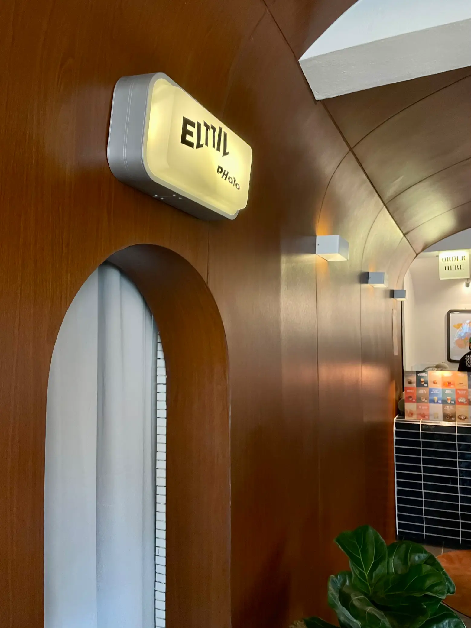 Elttil Cafe คาเฟ่ลับ(ที่ไม่ลับ)ย่านเอแบคบางนา 🖼️ | แกลเลอรีที่โพสต์โดย ...