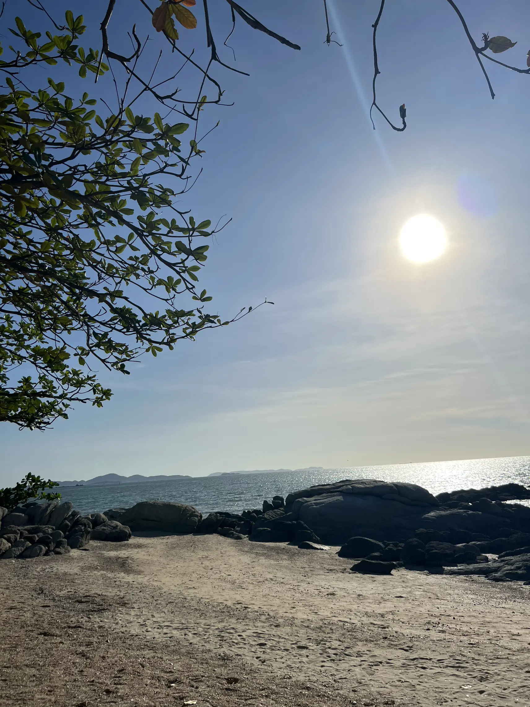 Take a picture of Pattaya's secret beach. | Gallery posted by Khun'ning | Lemon8