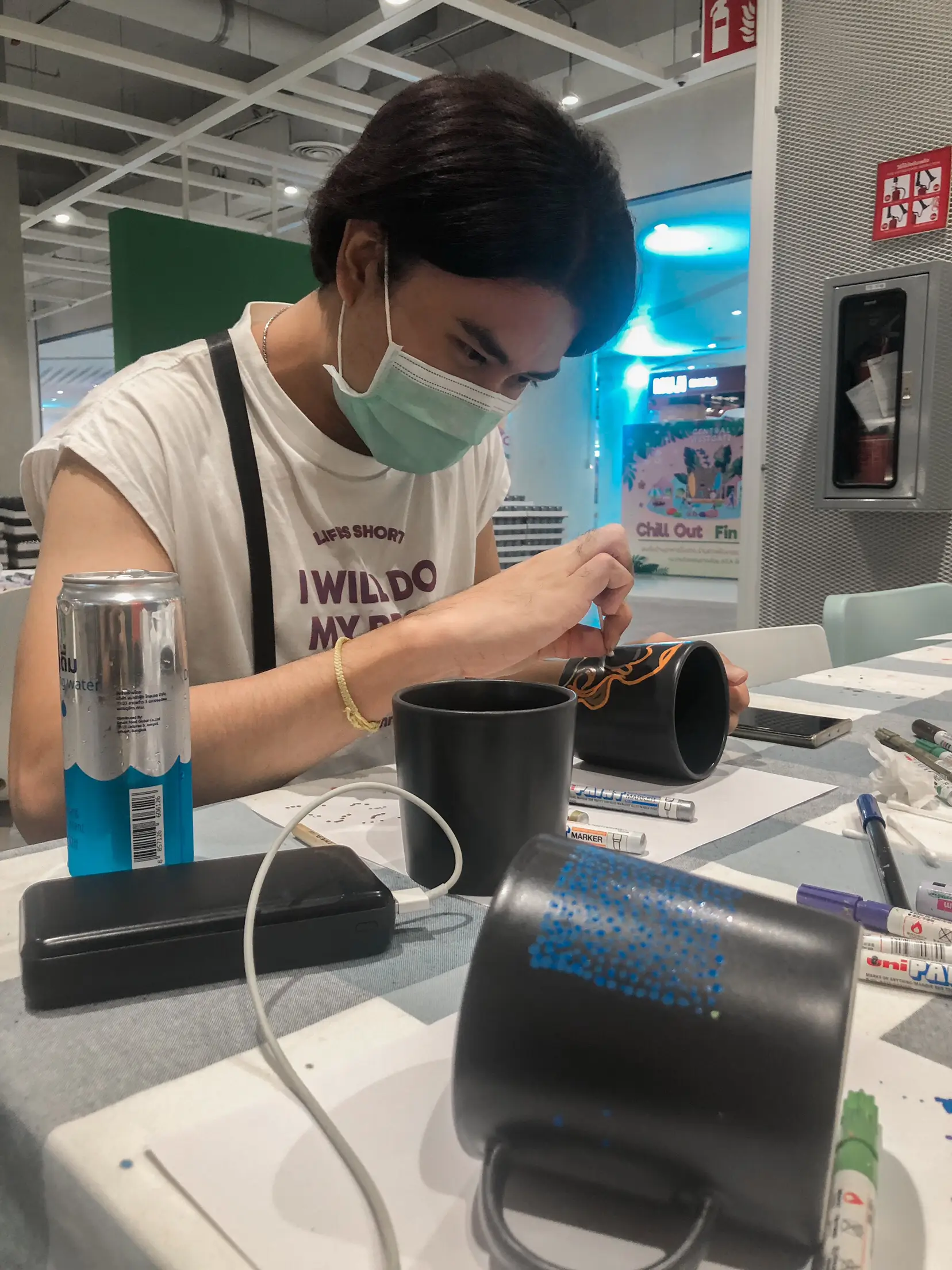 เวิร์คช็อปเพ้นท์แก้ว 20฿ ที่ ikea 💛💙 | แกลเลอรีที่โพสต์โดย k thika | Lemon8