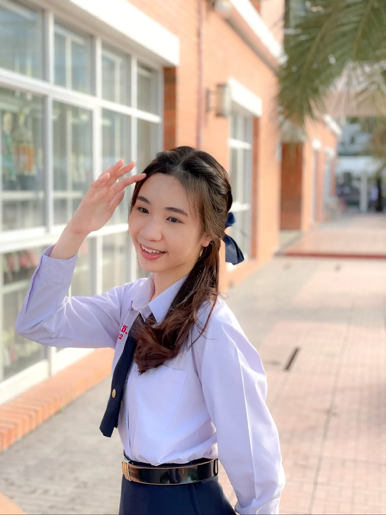 ถ่ายรูปชุดนักเรียนเก็บพอร์ต💘 | แกลเลอรีที่โพสต์โดย Emmieemwa | Lemon8