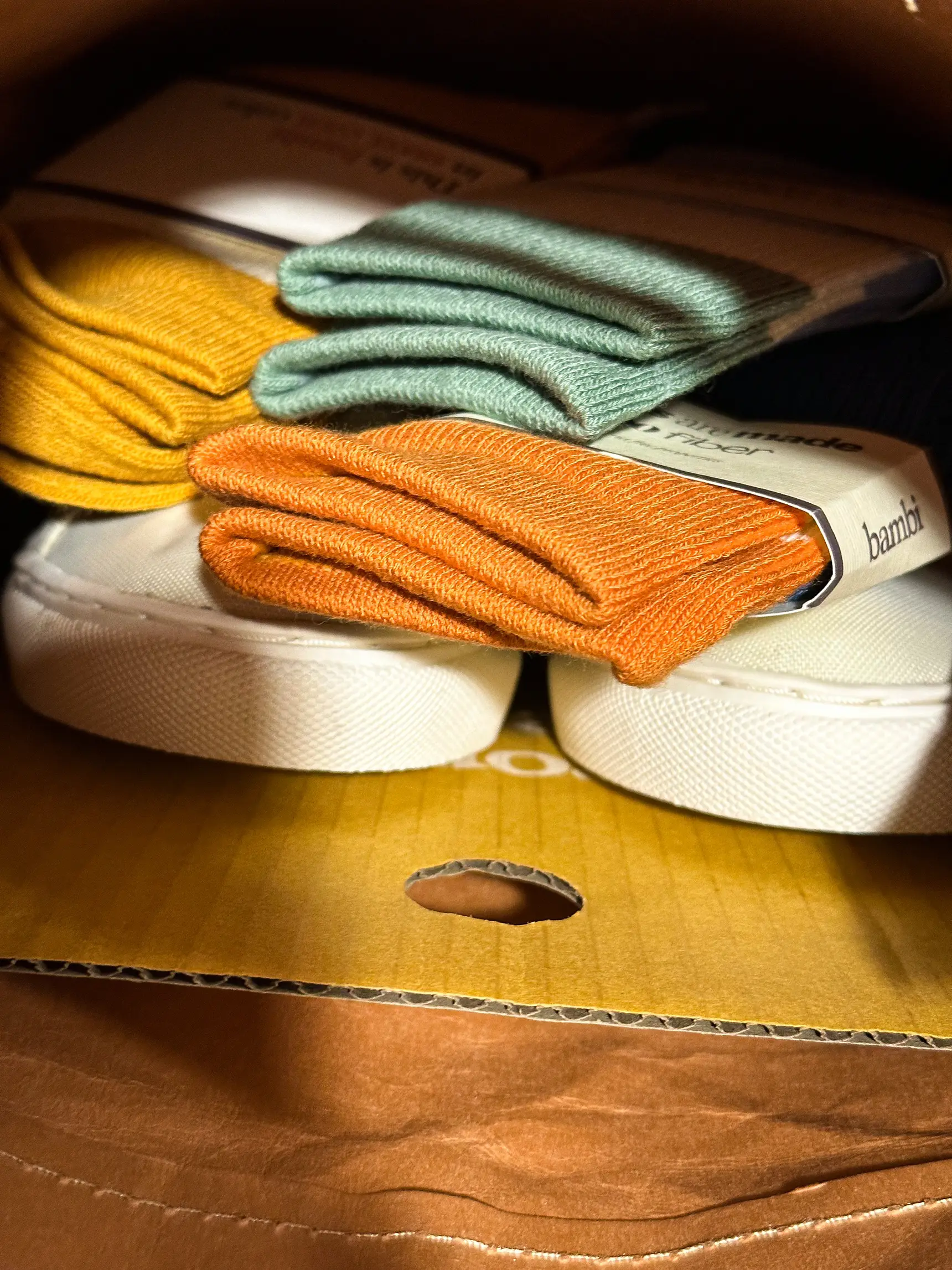 Maddy Hopper Sneaker ทำไมถึงเป็นแบรนด์รักโลก มาดูกัน!! | แกลเลอรีที่ ...