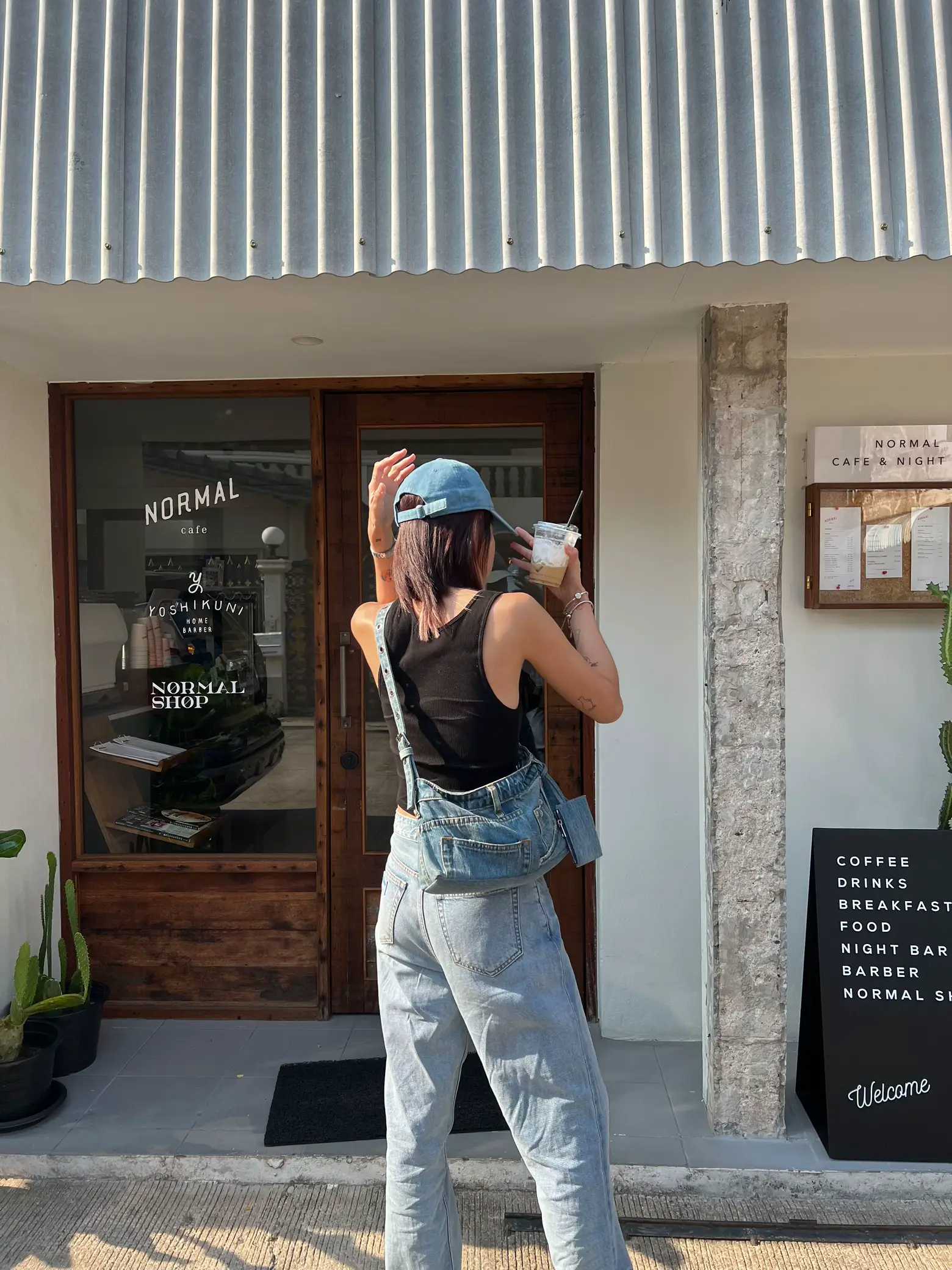 DENIM ON DENIM แมทลุคด้วยไอเทมยีนส์ | Gallery posted by nutda | Lemon8