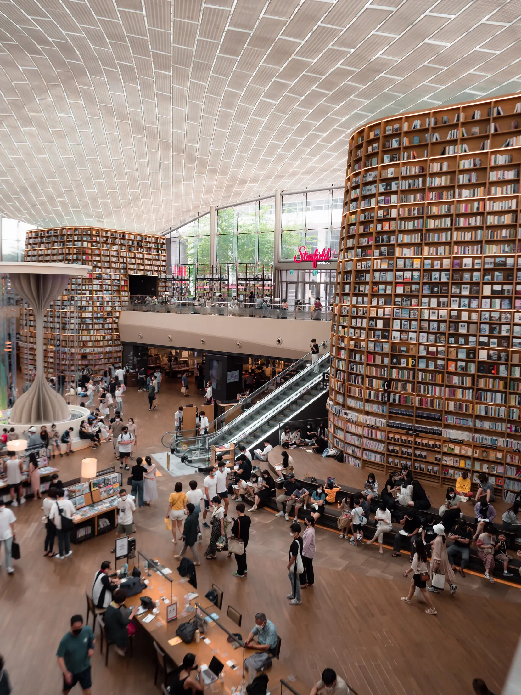 Starfield library ห้องสมุดที่สวยสุดในเกาหลี! | แกลเลอรีที่โพสต์โดย ...