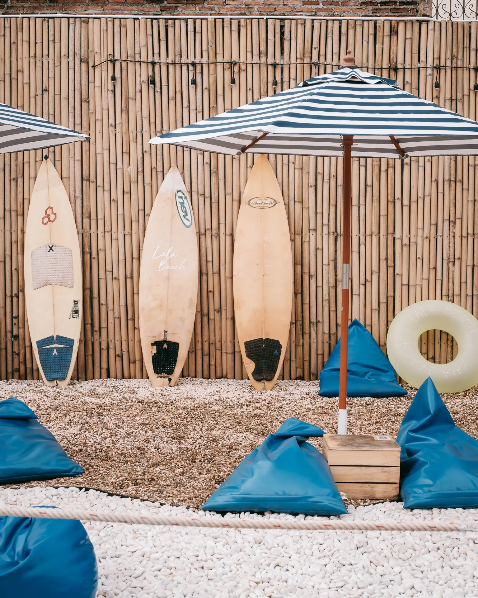 Lala Beach คาเฟ่บรรยากาศ Beach Club ราชพฤกศ์ นนทบุรี | แกลเลอรีที่โพสต์ ...