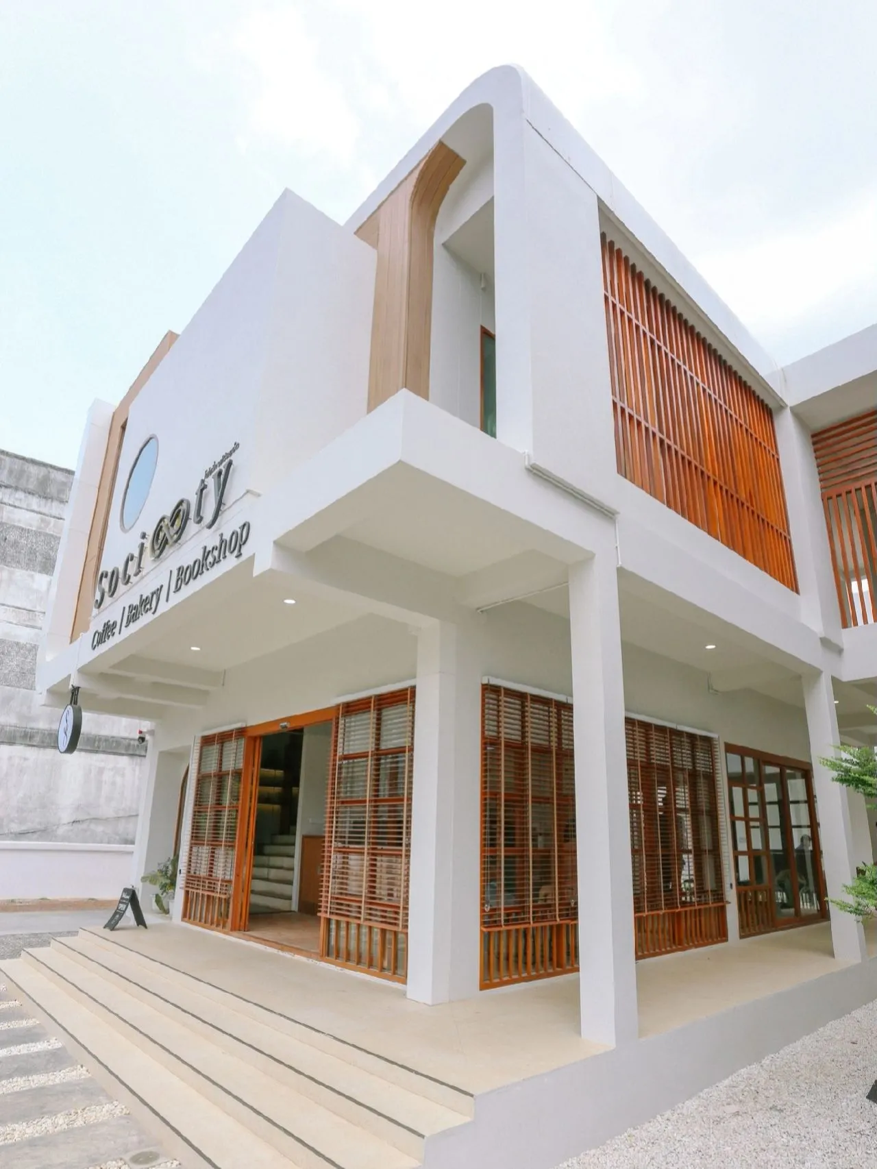 Society Cafe 101ร้านหนังสือ&คาเฟ่ ร้อยเอ็ด | แกลเลอรีที่โพสต์โดย myTravelxStory | Lemon8