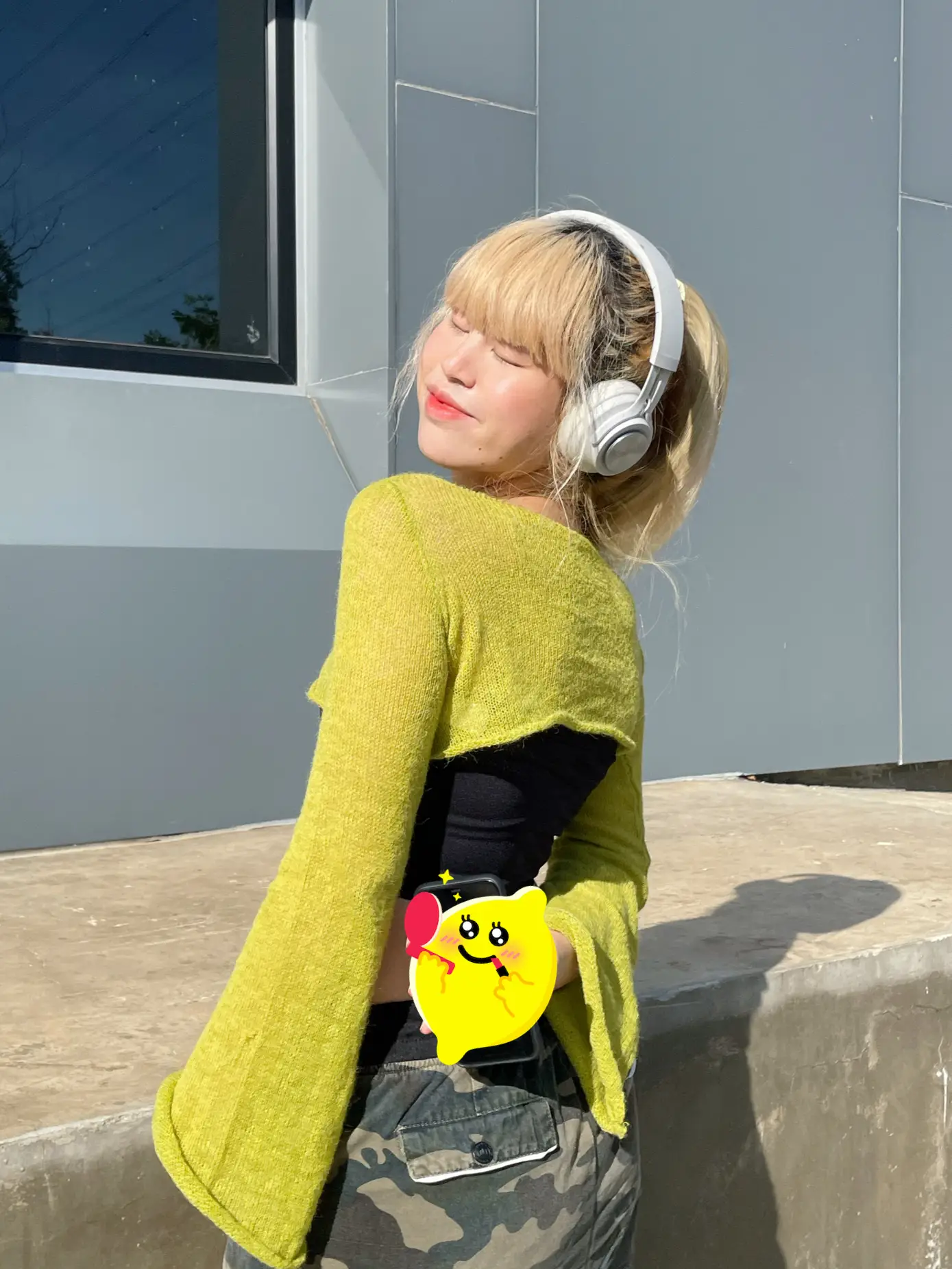 มัดรวม ! outfits สีสดใส 🌈 ซัมเมอร์นี้ สีอะไรดีน้า🏖️ ep.1 | แกลเลอรีที่โพสต์โดย Mmintt.et | Lemon8