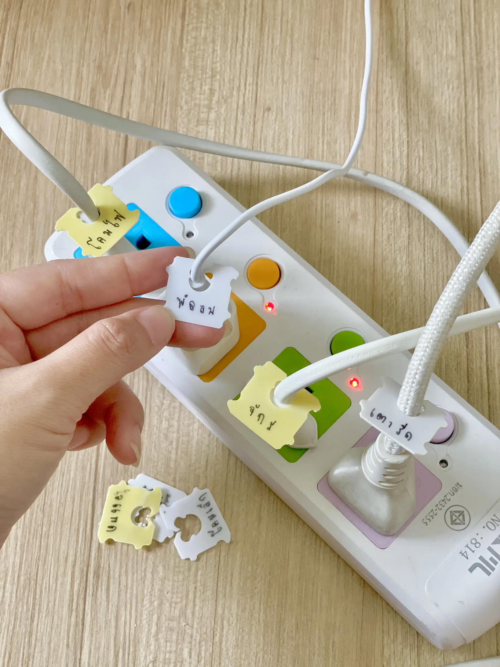 Item hack idea รียูสไอเทมลับจัดระเบียบสายไฟให้ใช้งานง่ายขึ้น | แกลเลอรี ...