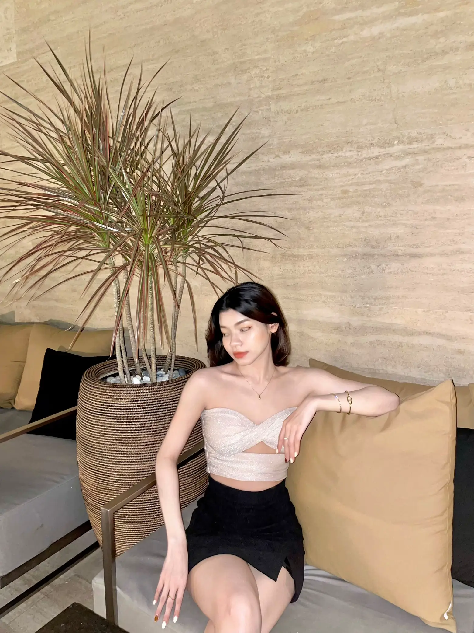 OOTD Look dinner 🍽️🥂 | แกลเลอรีที่โพสต์โดย Skyy ꕀ | Lemon8