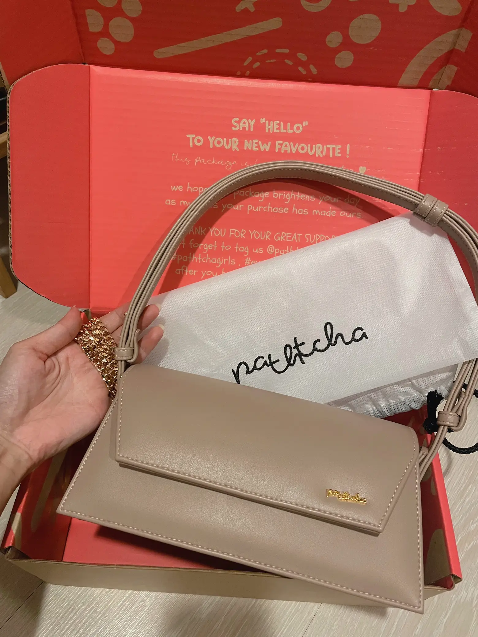 PATH T CHA กระเป๋าใบเดียวสะพายได้เกือบ10แบบ👍 | แกลเลอรีที่โพสต์โดย ...