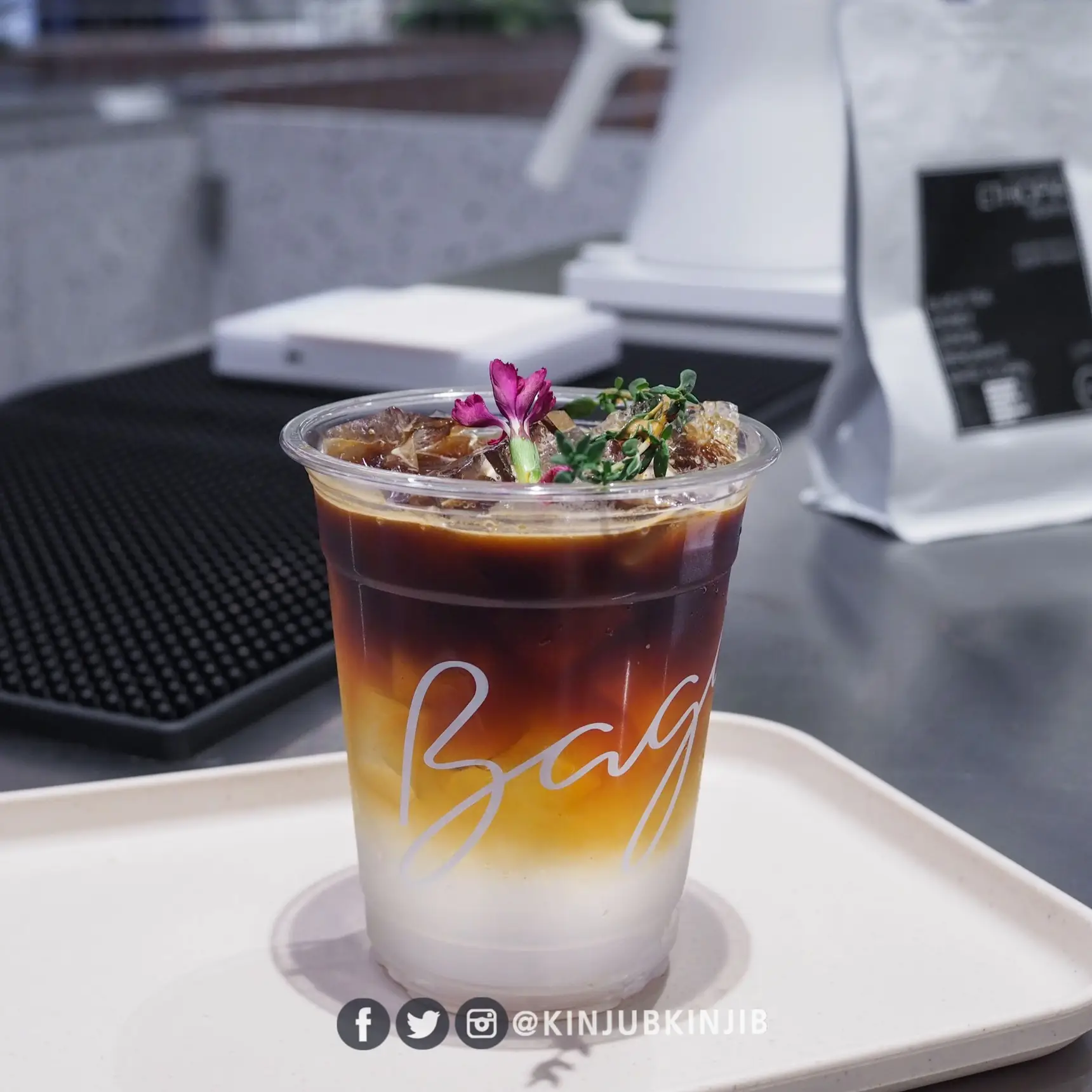 Café BAGA ออกเมนูพิเศษฉลองให้กับนิตยสาร VOUGE | แกลเลอรีที่โพสต์โดย kinjubkinjib | Lemon8