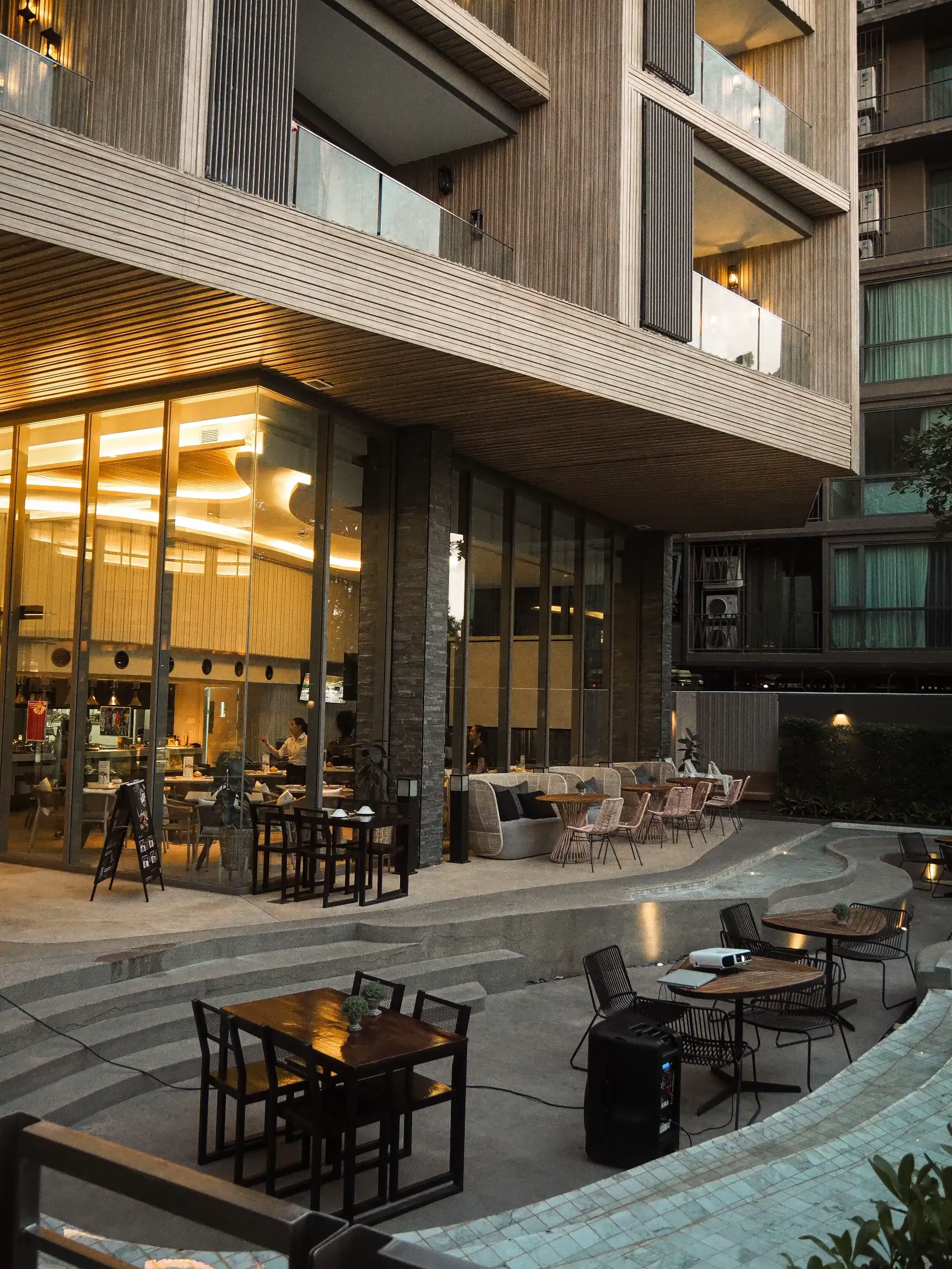 แนะนำโรมแรม สระว่ายน้ำ infinty pool วิวสวย | พัทยา | แกลเลอรีที่โพสต์ ...