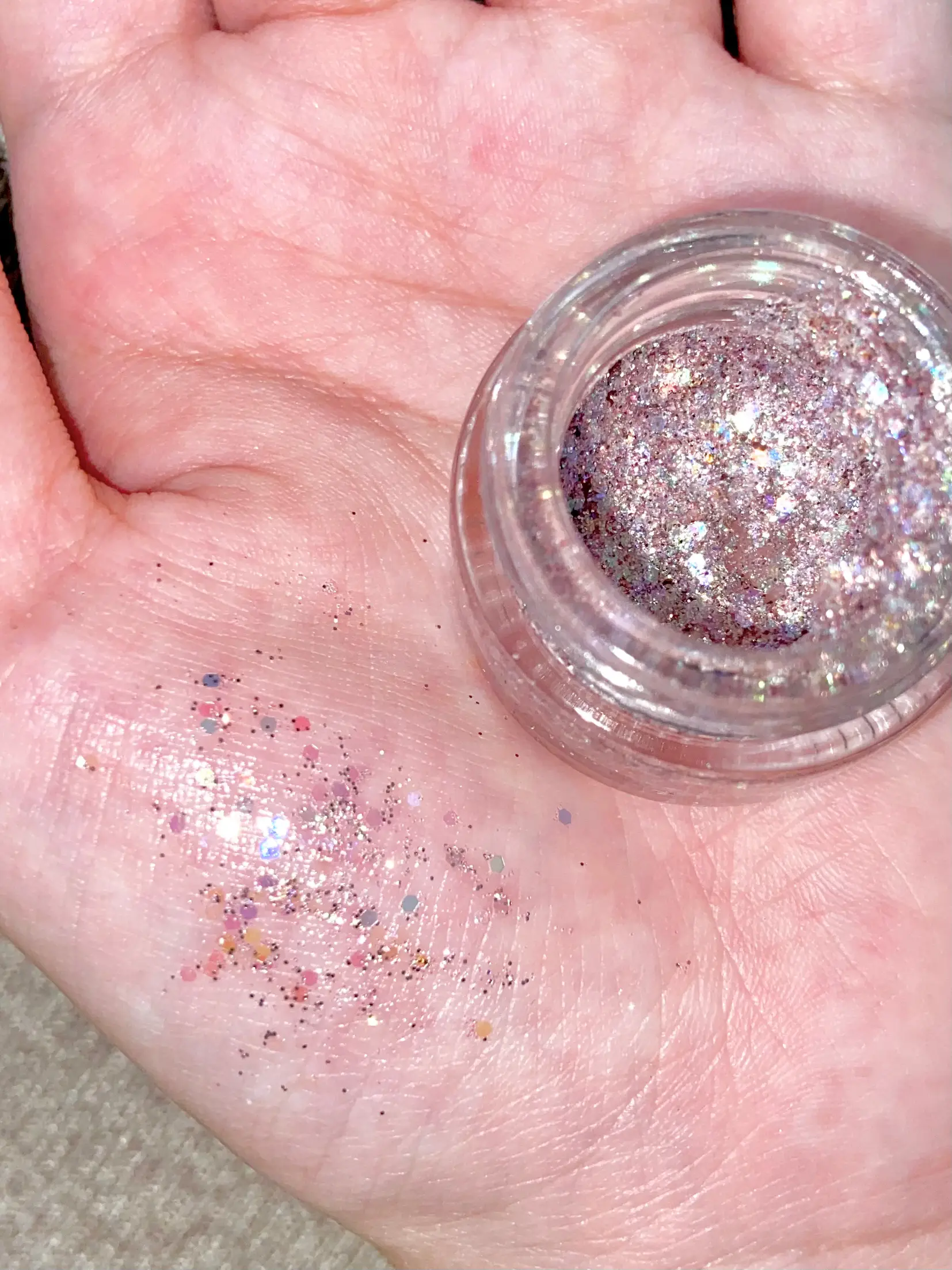 Glitter things 4U2 49บาท กลิตเตอร์แน่น สีสวยเกินไปมั้ยย💗🔮 | แกลเลอรีที่ ...