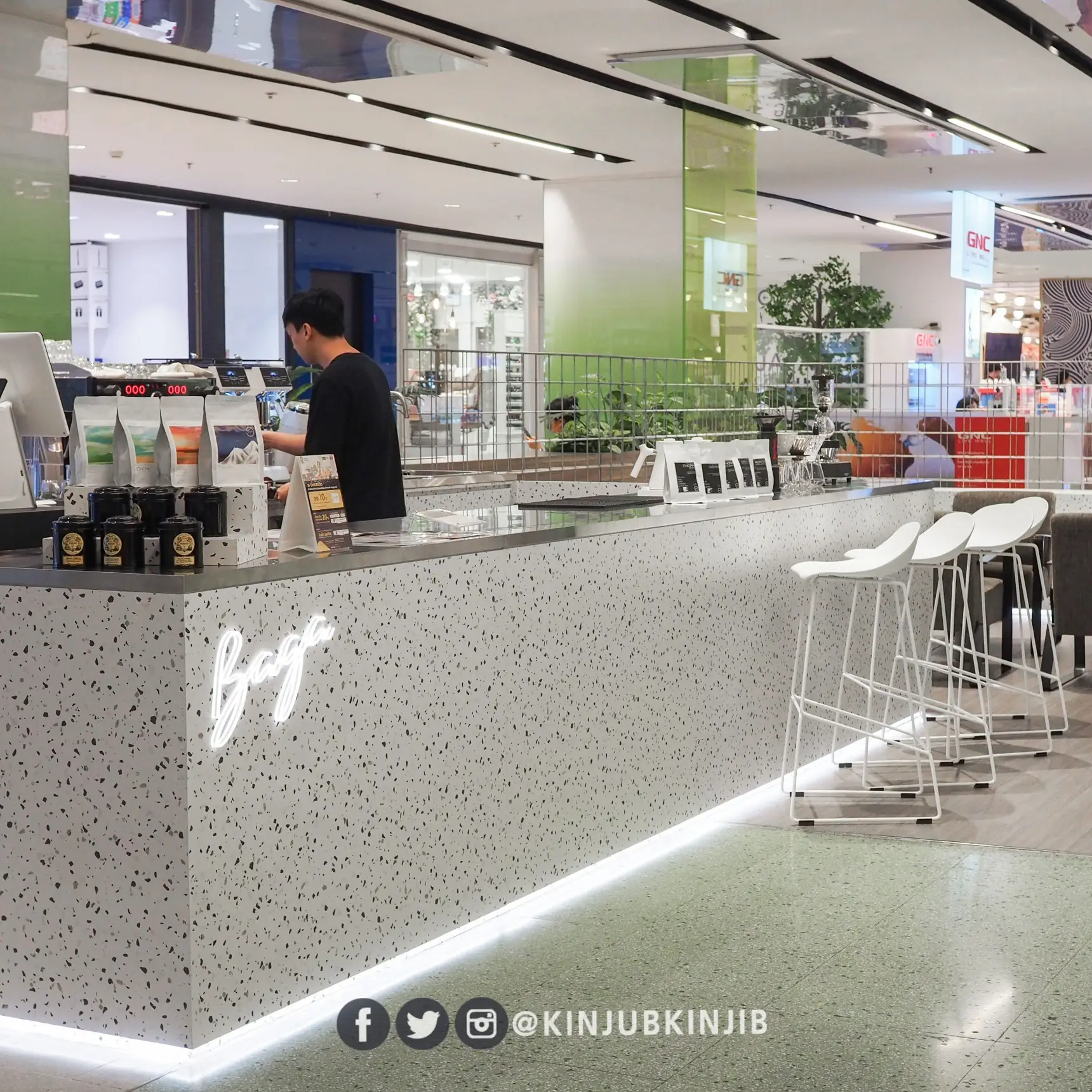 Café BAGA ออกเมนูพิเศษฉลองให้กับนิตยสาร VOUGE | แกลเลอรีที่โพสต์โดย kinjubkinjib | Lemon8