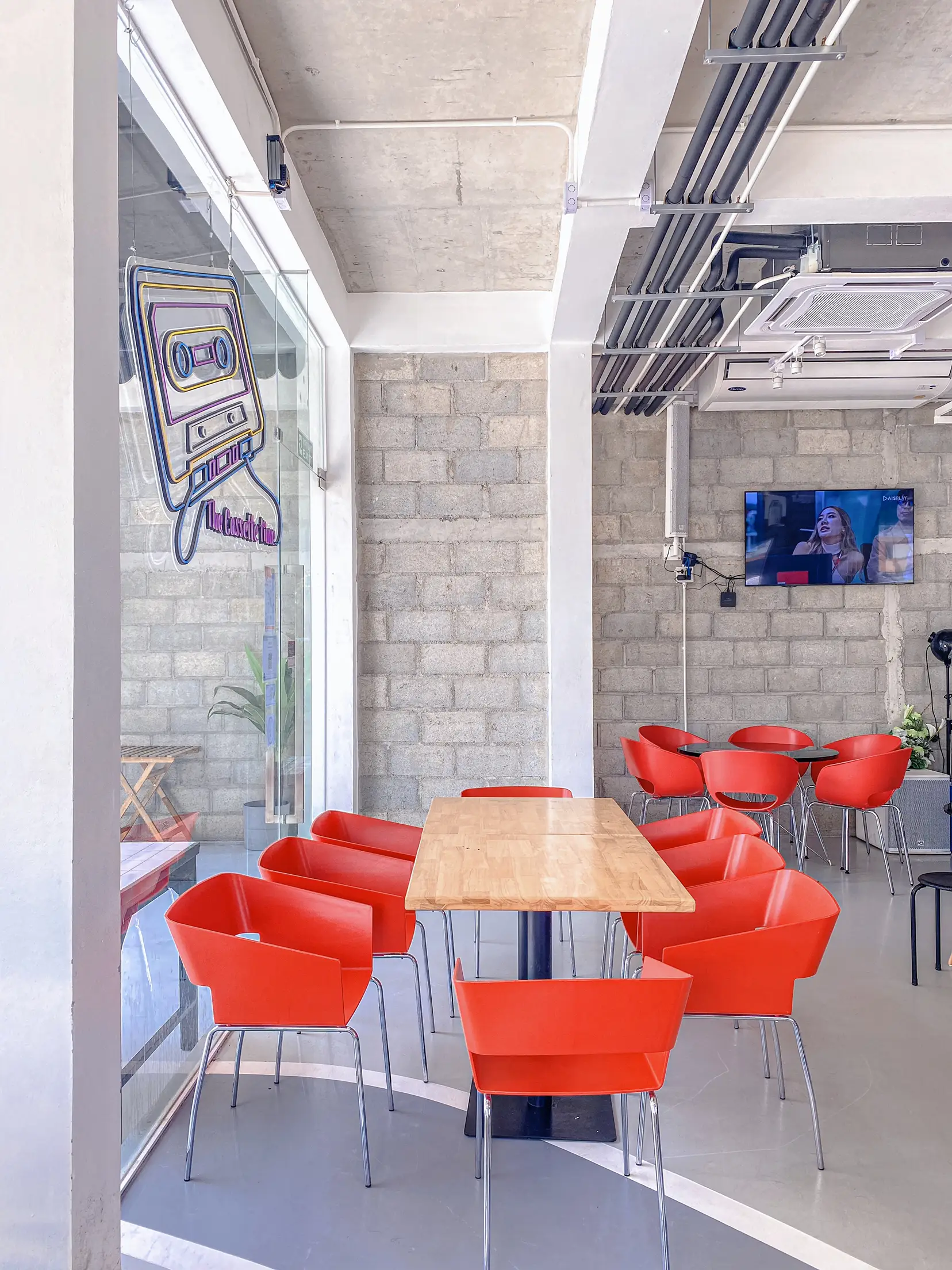 Box Bar🍃 กลางวันคาเฟ่ • กลางคืนดนตรีสด ┊ฉะเชิงเทรา | แกลเลอรีที่โพสต์ ...