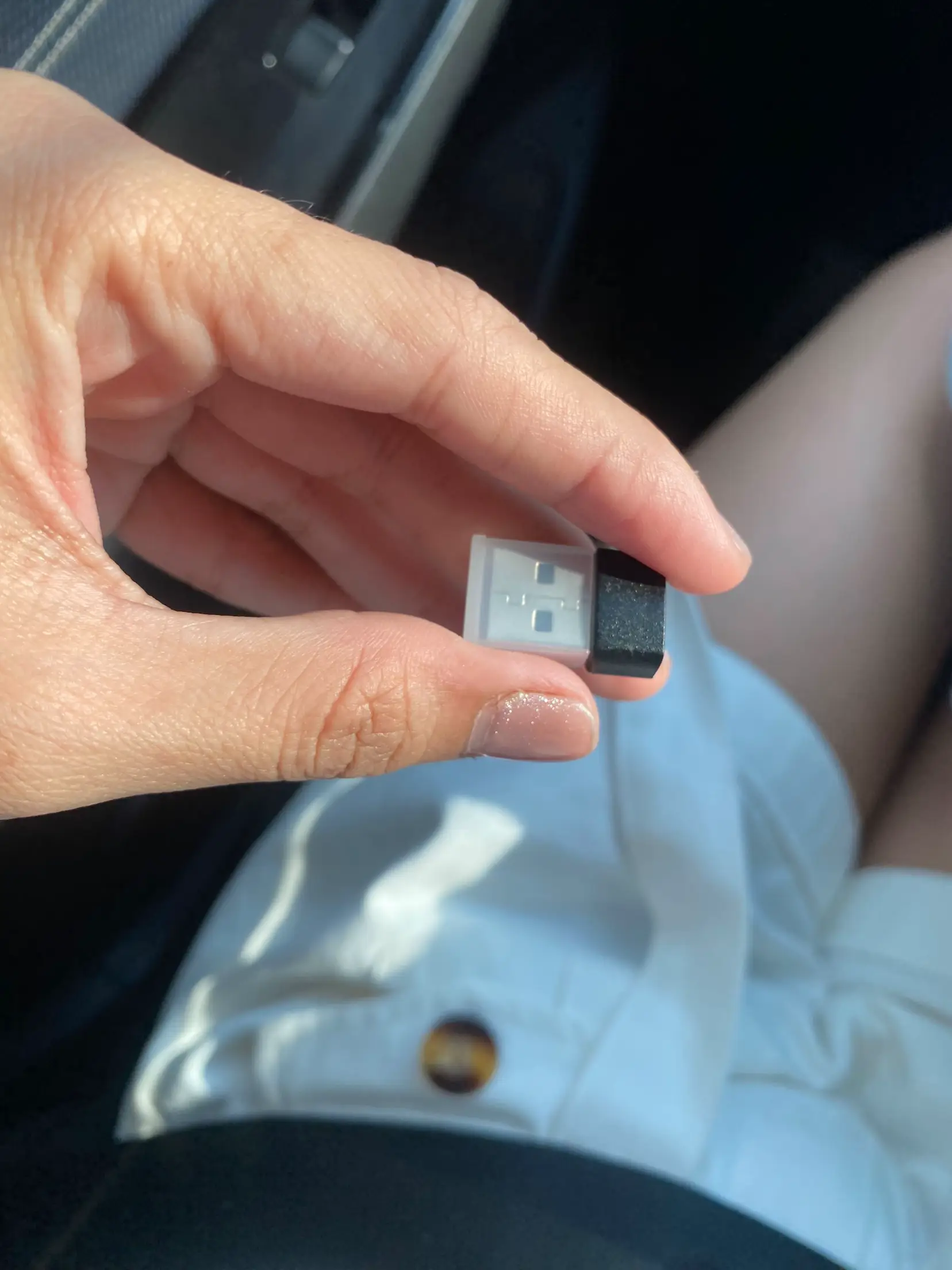 หัวแปลงสายชาร์จ type -b type c ไอโฟนในรถ | แกลเลอรีที่โพสต์โดย fiw 659 | Lemon8