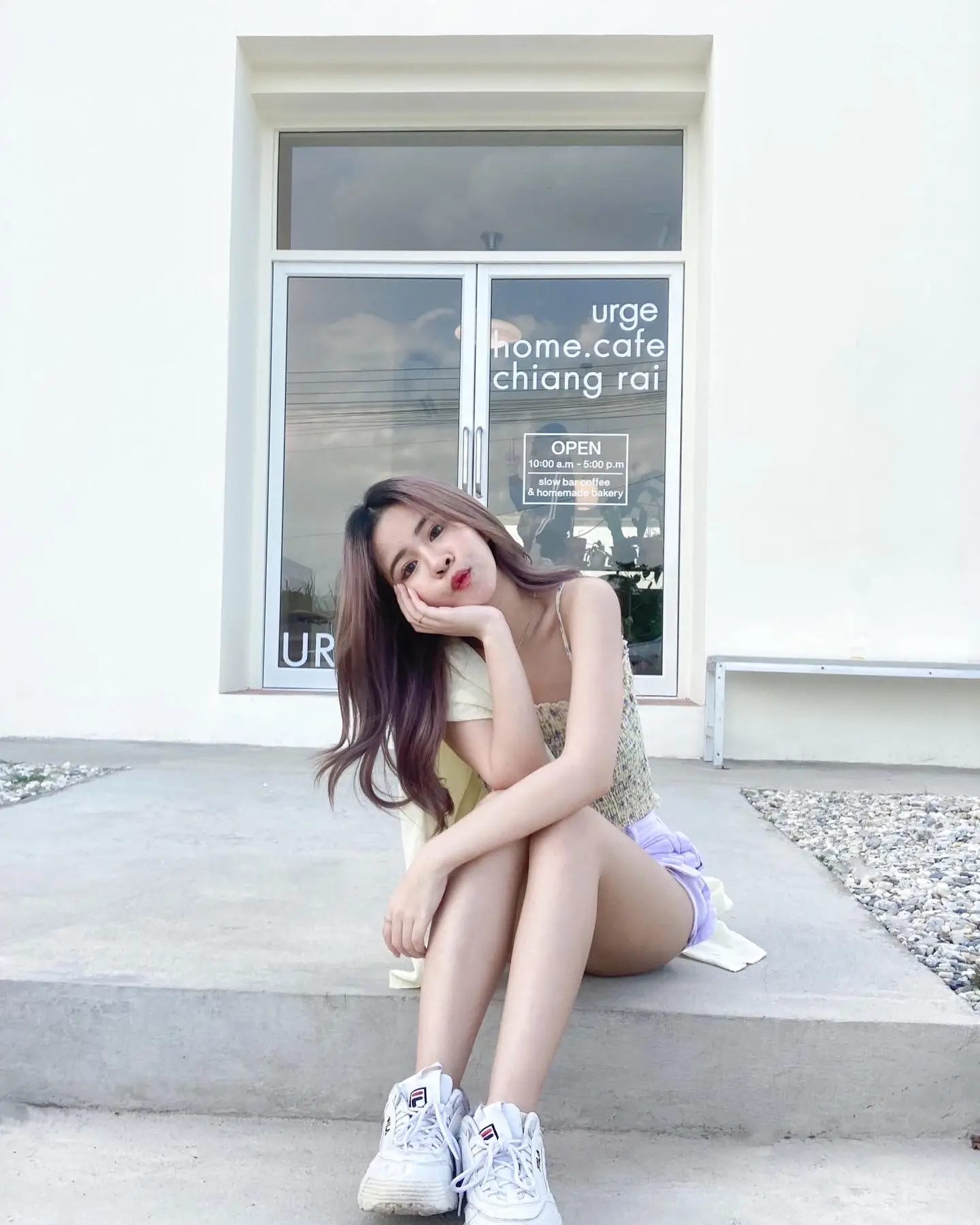 โพสต์ท่านั่งโกงความสูง ฉบับสาวตัวเล็ก 152 cm | แกลเลอรีที่โพสต์โดย Beautysweeties | Lemon8