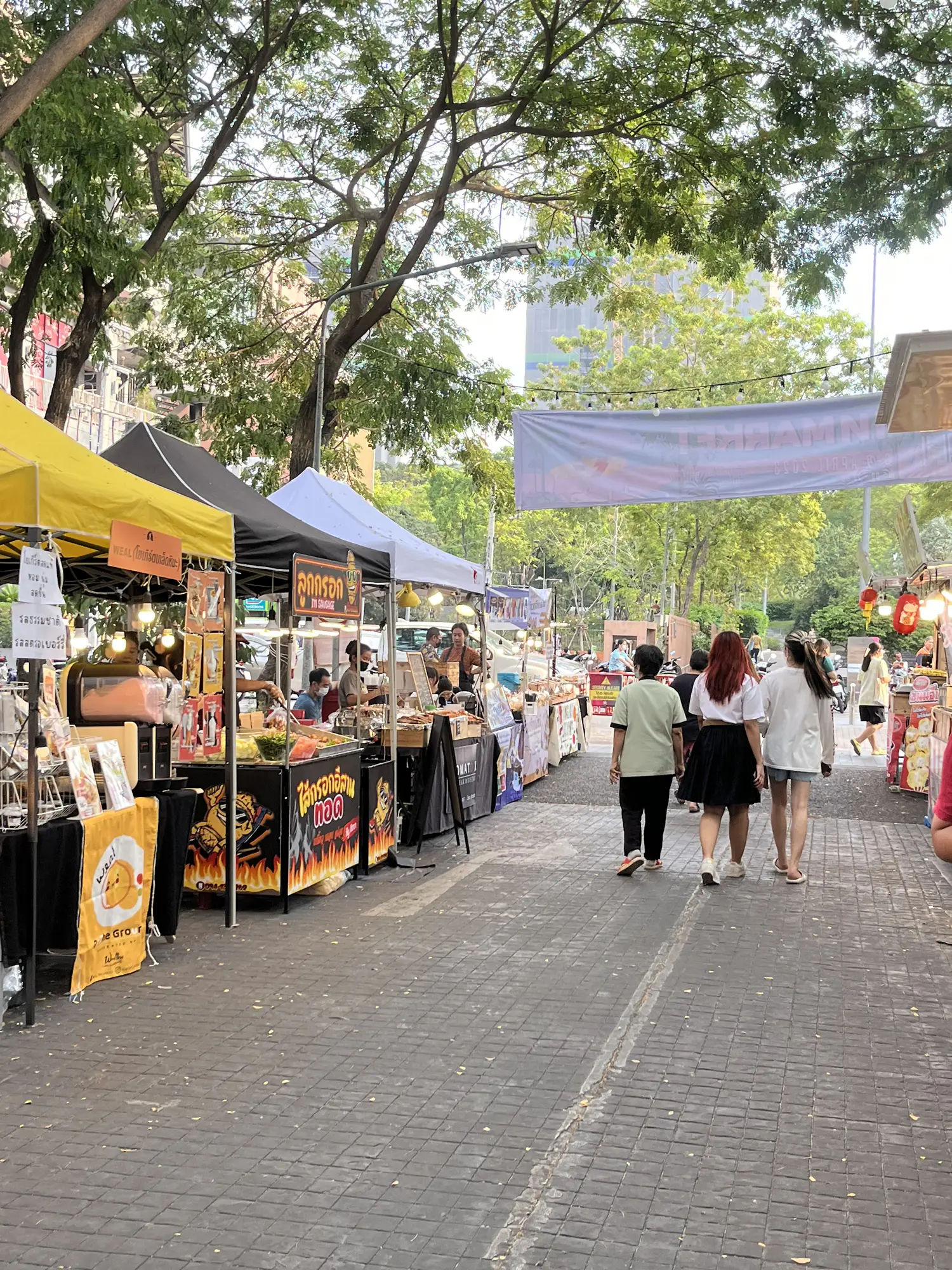 กลับมาอีกคร้งตลาดสวนจุฬา 100 ปี | แกลเลอรีที่โพสต์โดย STAND_RYU | Lemon8