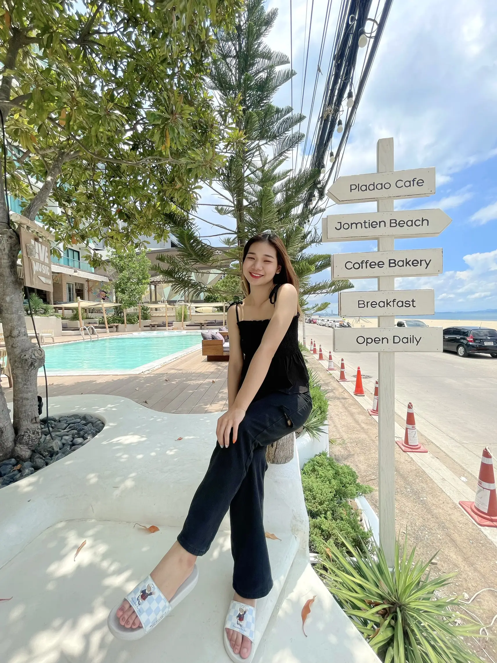 PLADAO CAFE | คาเฟ่ริมหาดจอมเทียน พัทยา | แกลเลอรีที่โพสต์โดย Dutchmill | Lemon8