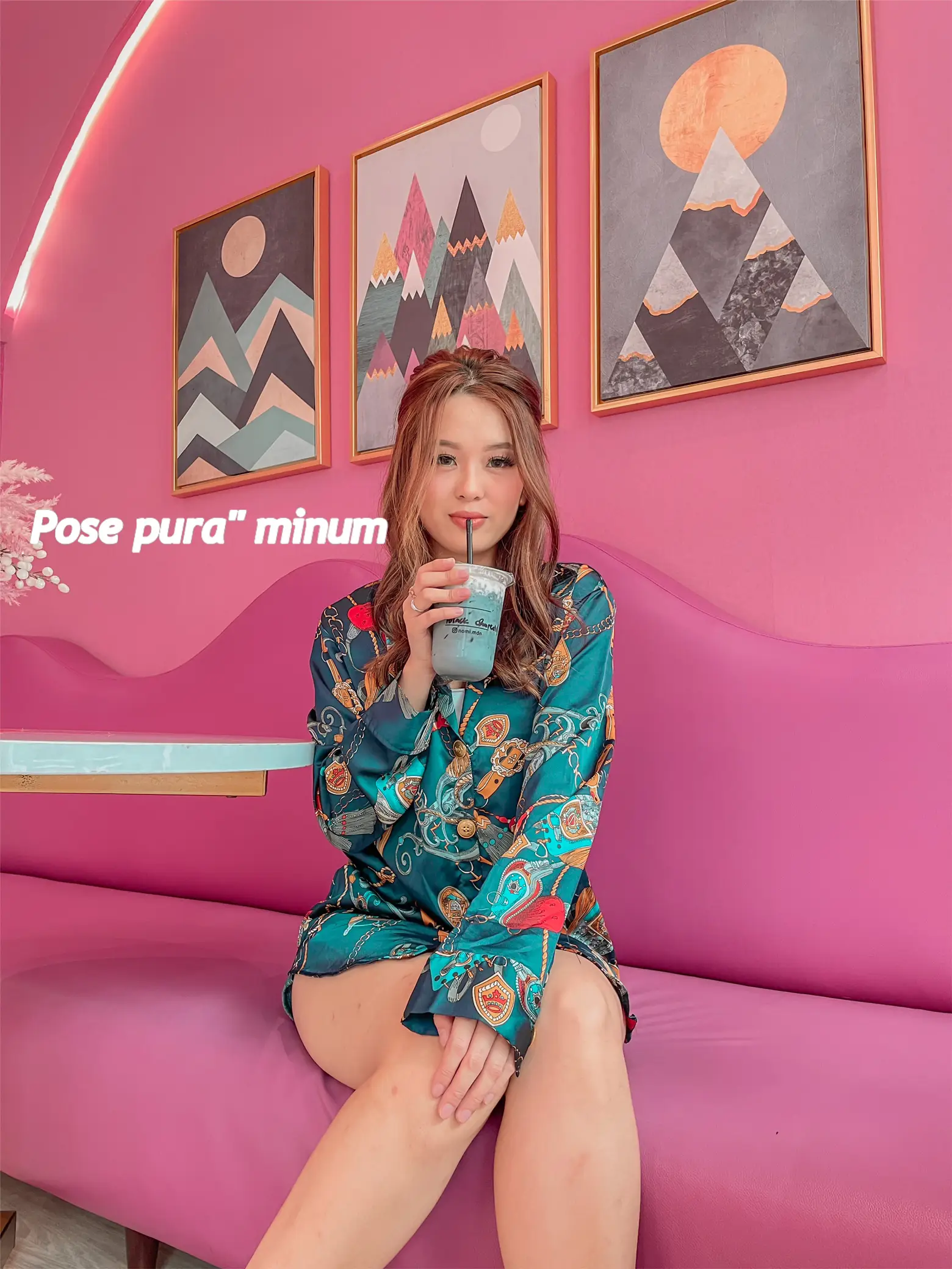 3 tips pose duduk | Galeri diposting oleh Stefanie | Lemon8