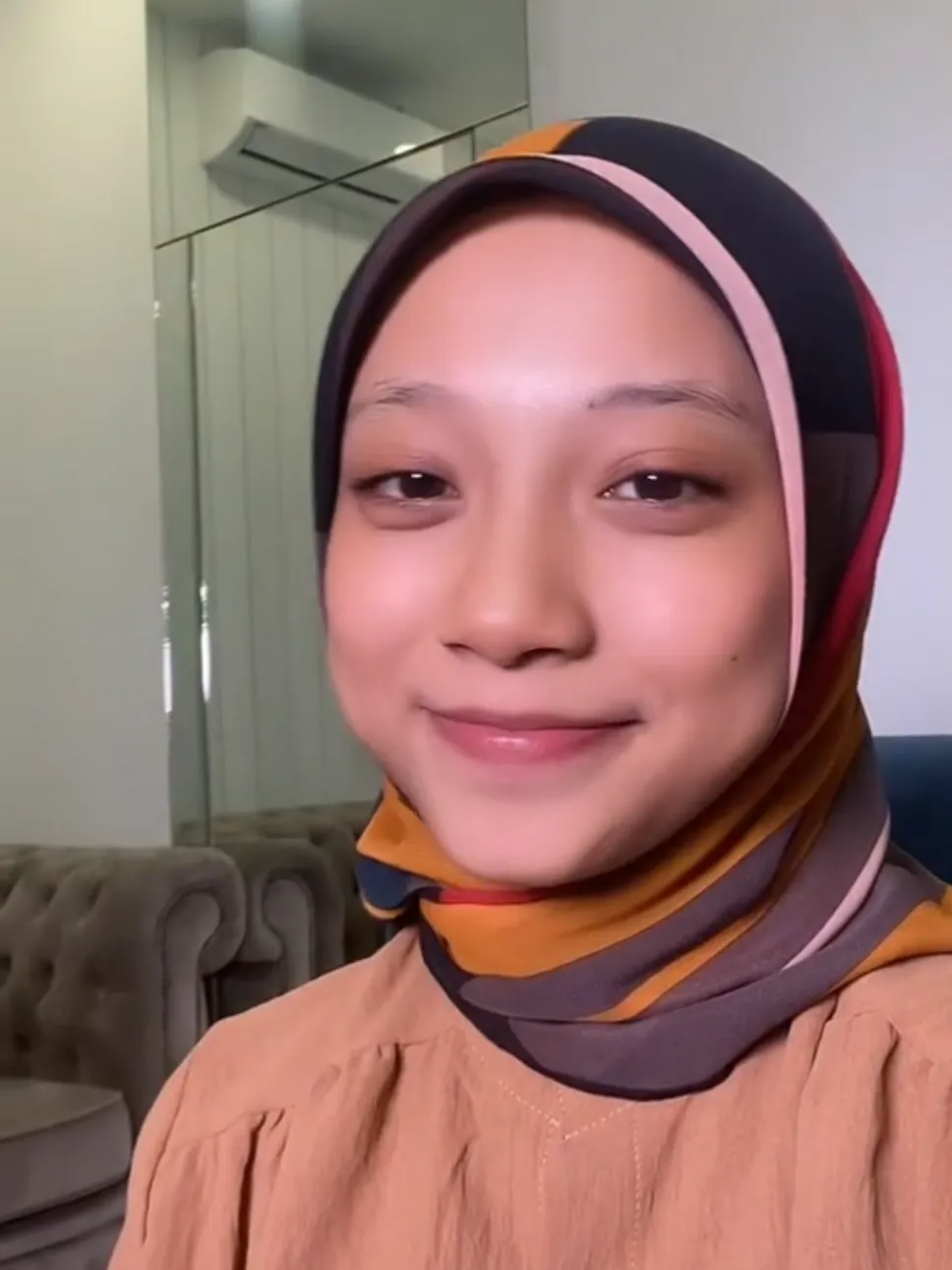 Jom-jom Usha Daily Look Make Up dari Sis Kita\U263a️ | Video diterbitkan oleh annemekk💐 | Lemon8