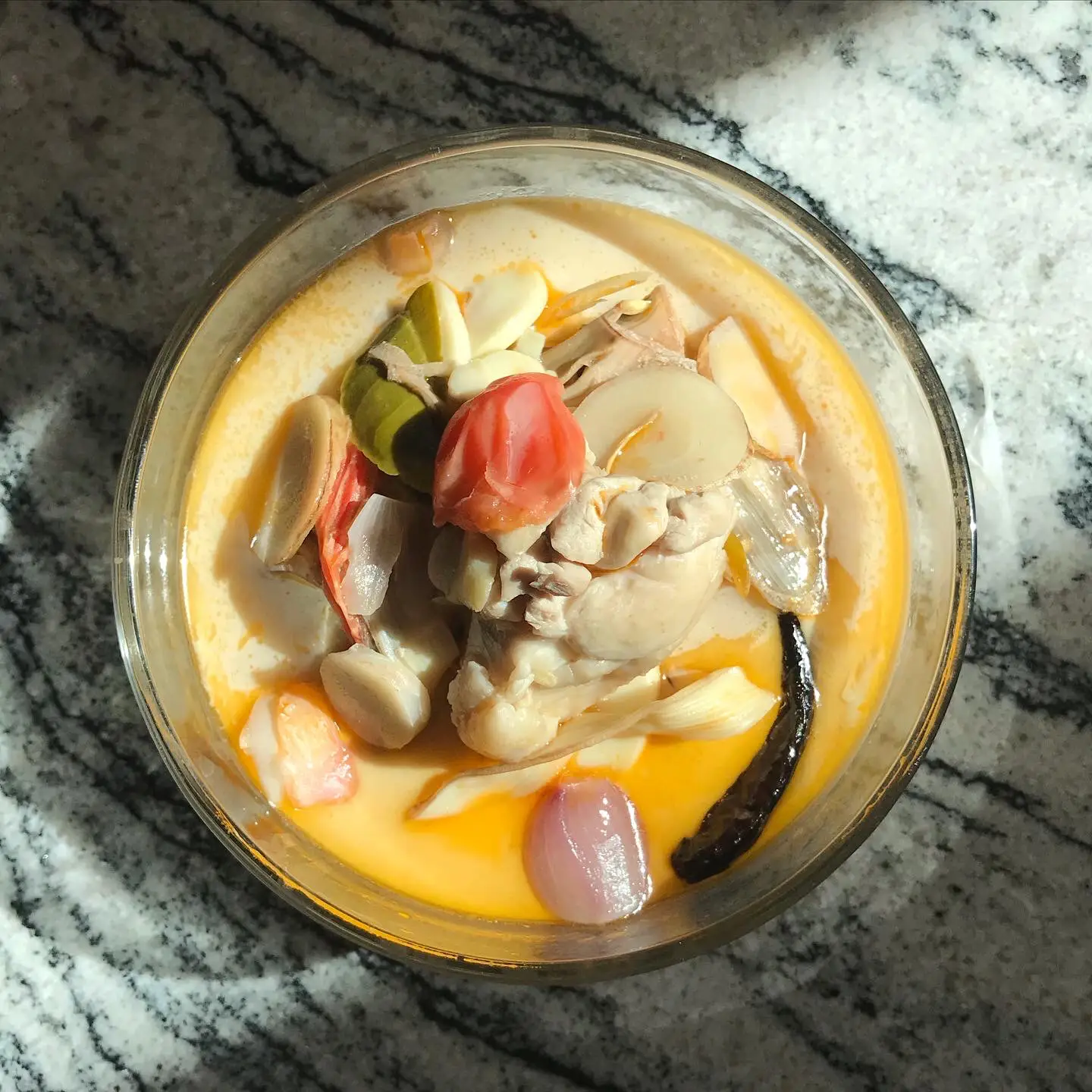 ต้มข่าไก่ใส่หัวปลี | แกลเลอรีที่โพสต์โดย Health.food.ins | Lemon8