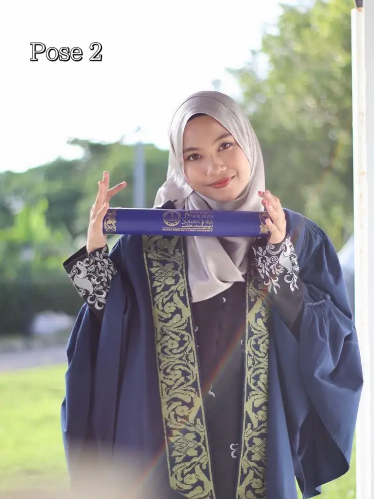 Simple Pose Idea For Pre Convo 👩🏻‍🎓 | Galeri disiarkan oleh Mira Allisya | Lemon8